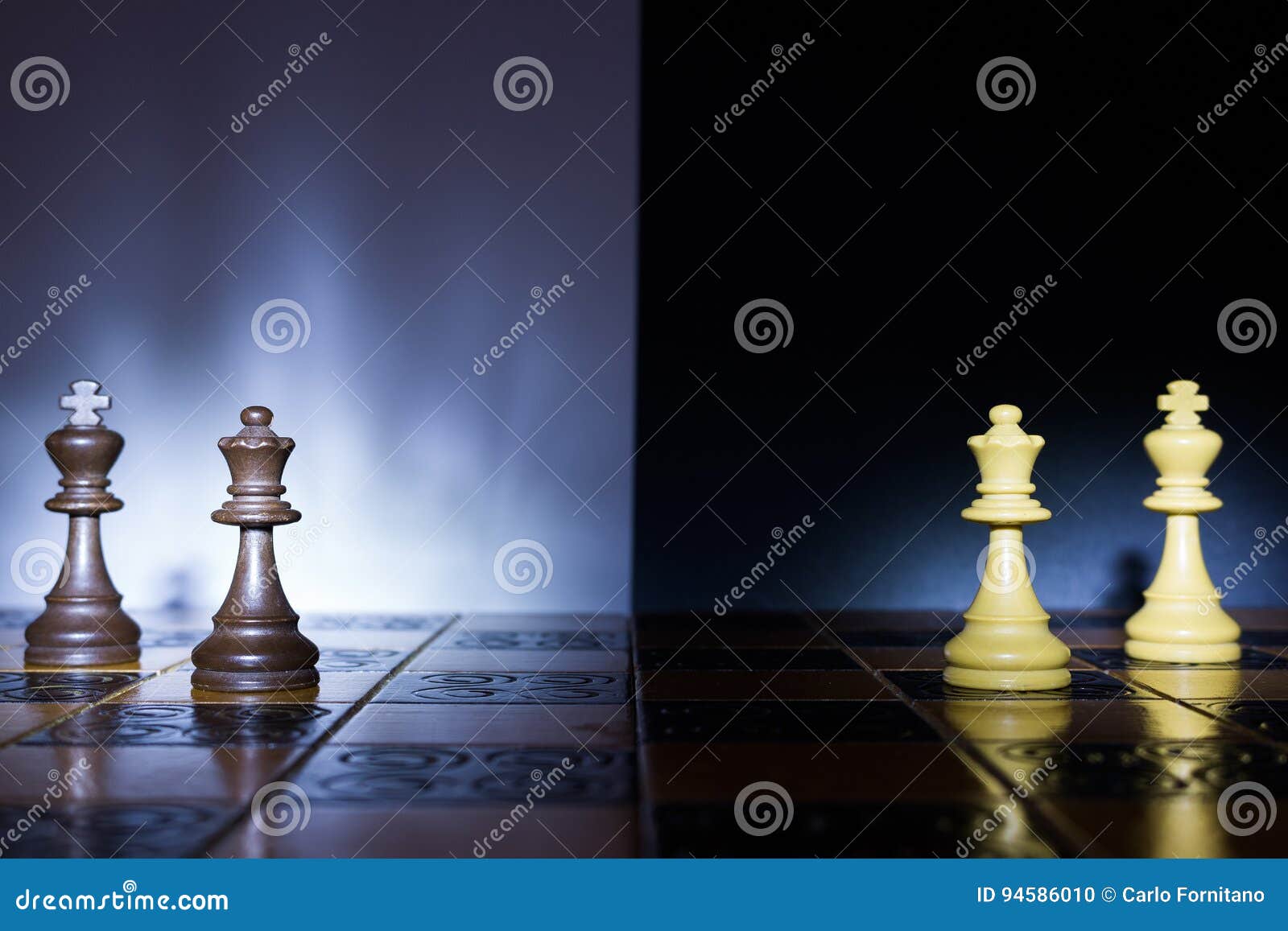 Schack arkivfoto. Bild av svart, konkurrens, försvar - 94586010