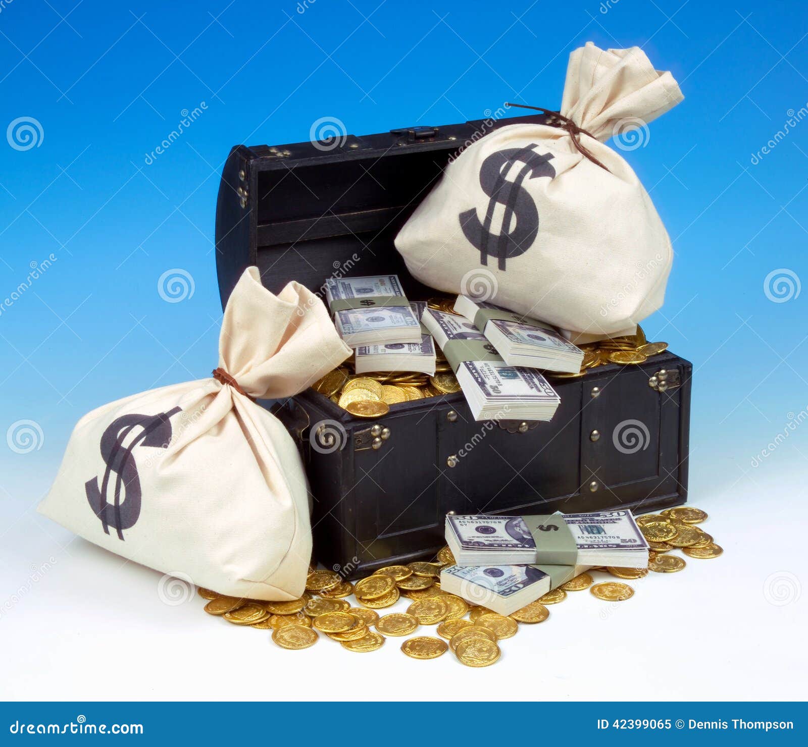 SCHATborst MET GOUD EN GELDzakken Stock Afbeelding - Image of zaken ...