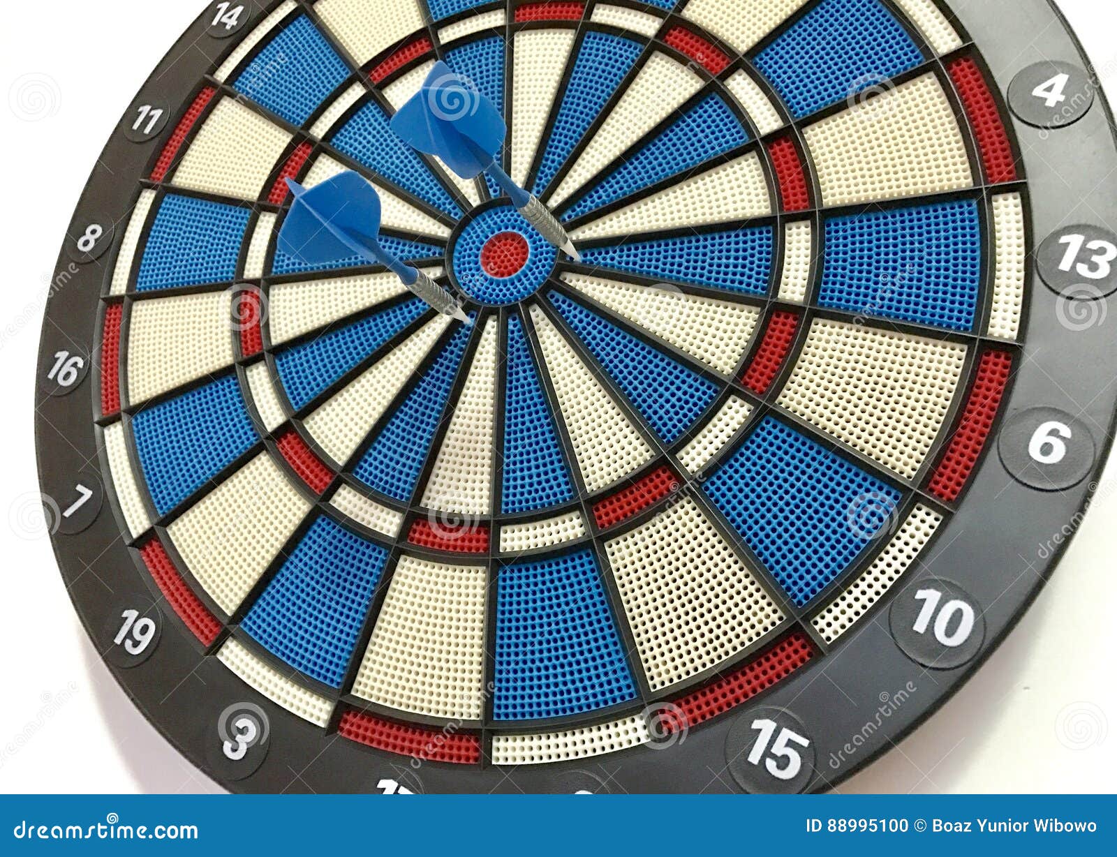 Scheda Di Dardo Con I Dardi Fotografia Stock - Immagine di obiettivo ...