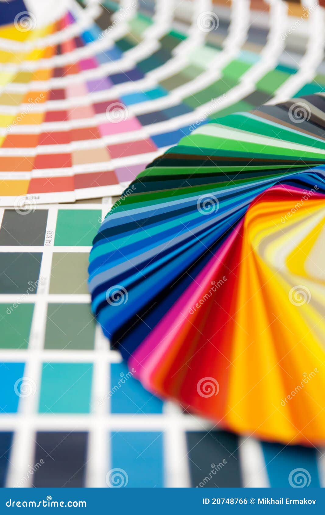 Scheda RAL di colore fotografia stock. Immagine di nero - 20748766