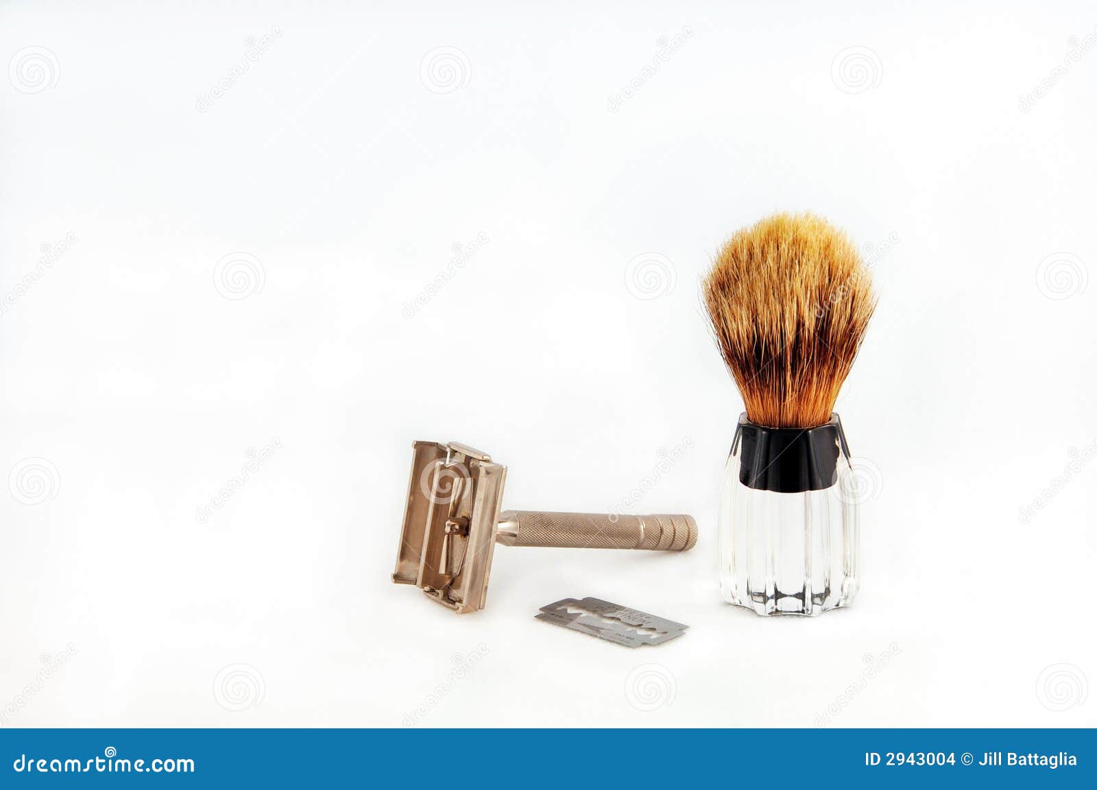 Scheermes En Borstel Voor Het Scheren Stock Foto - Image of geïsoleerd ...