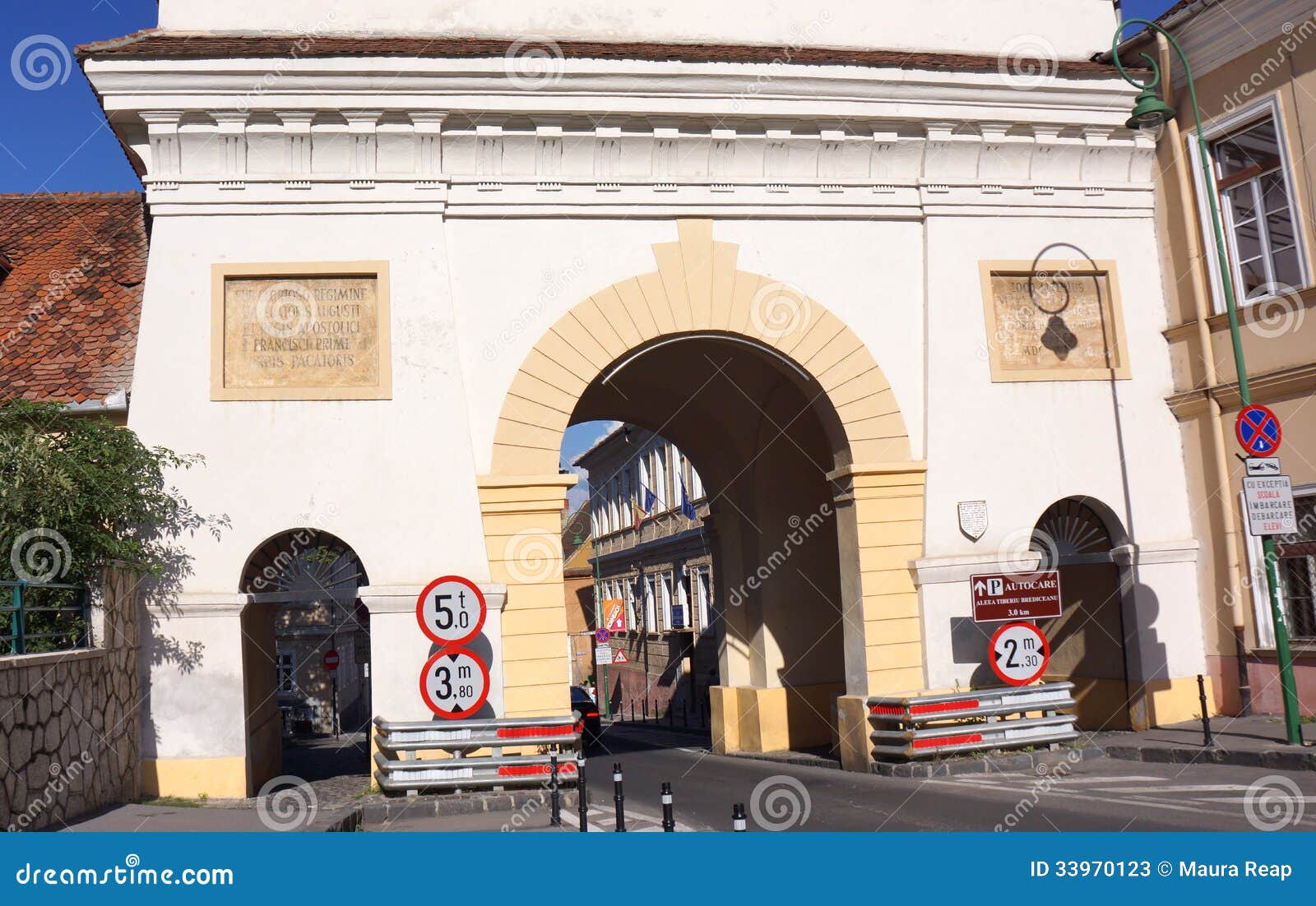 Schei Gate, Brasov, Romania Stock Image - Image of history, cloud: 33970123