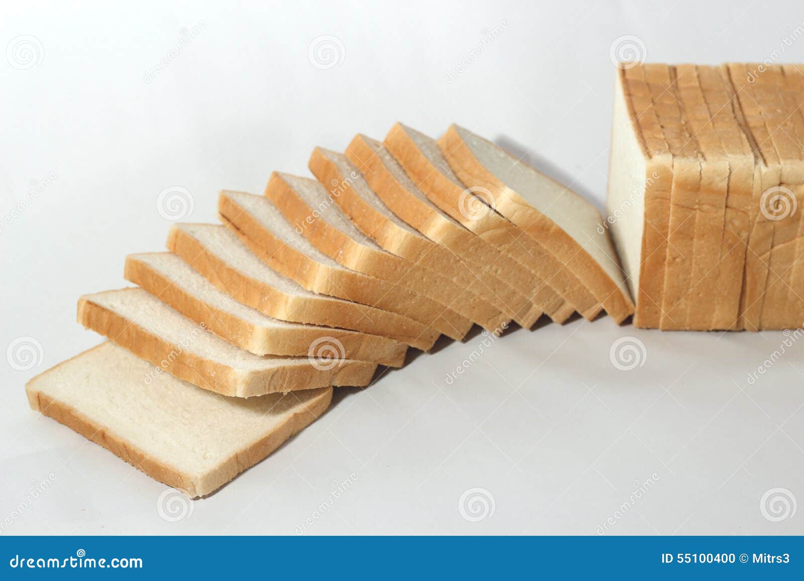 Scheibe Brot Auf Weißem Hintergrund Stockfoto - Bild von gebacken ...