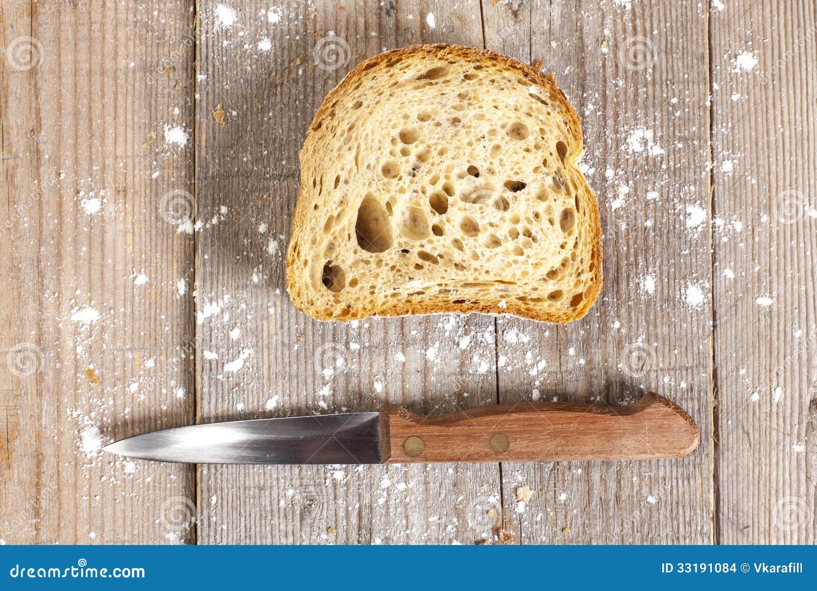Scheibe Brot Mit Einem Messer Stockfoto - Bild von vollständig ...