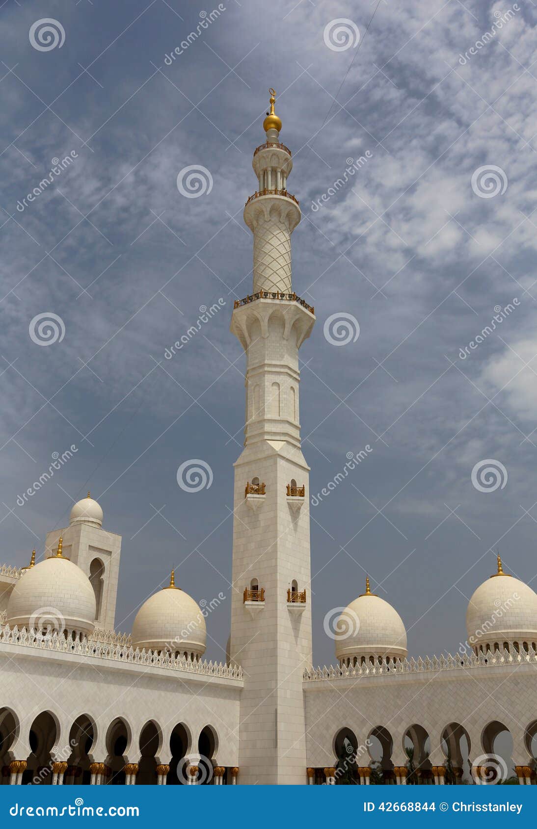 Scheich Zayed Grand Mosque stockfoto. Bild von minarett - 42668844