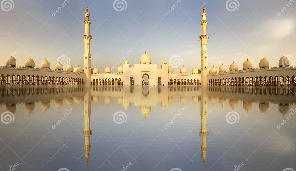 Scheich Zayed Grand Mosque stockbild. Bild von fromm - 83510433