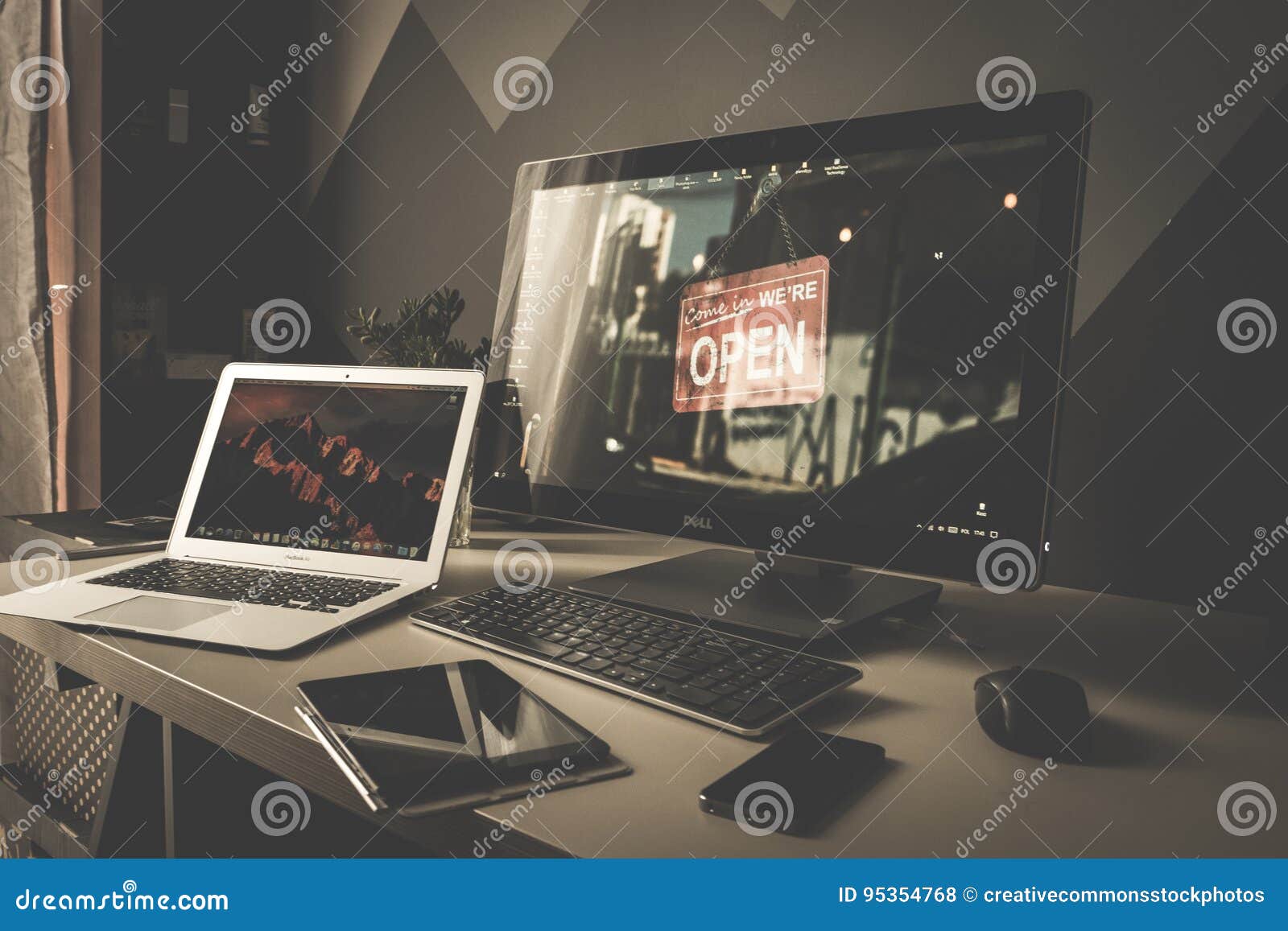 Schermate Di Visualizzazione Immagine. Immagine: 95354768