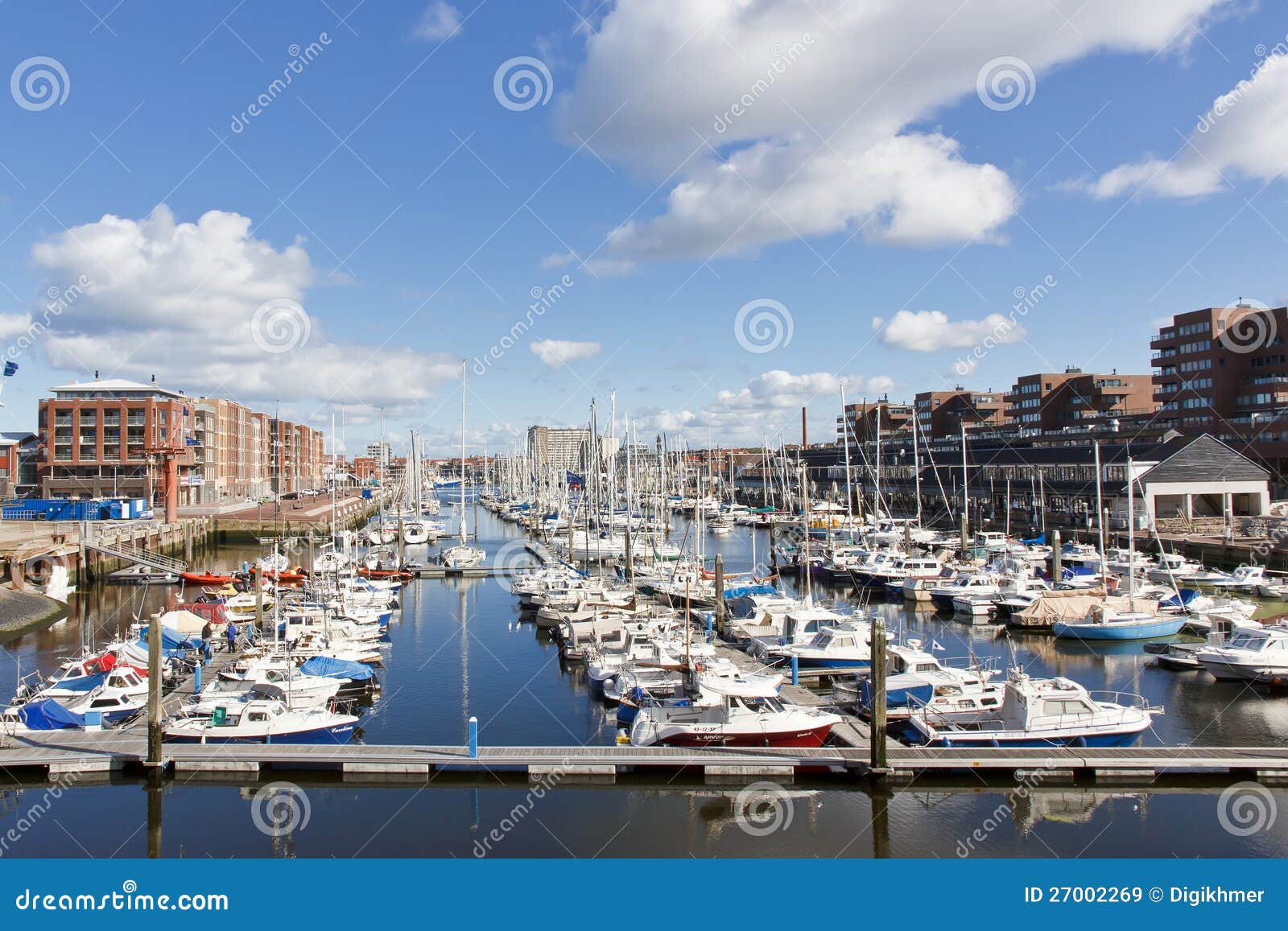 Scheveningen Marina editorial stock image. Image of navigating - 27002269