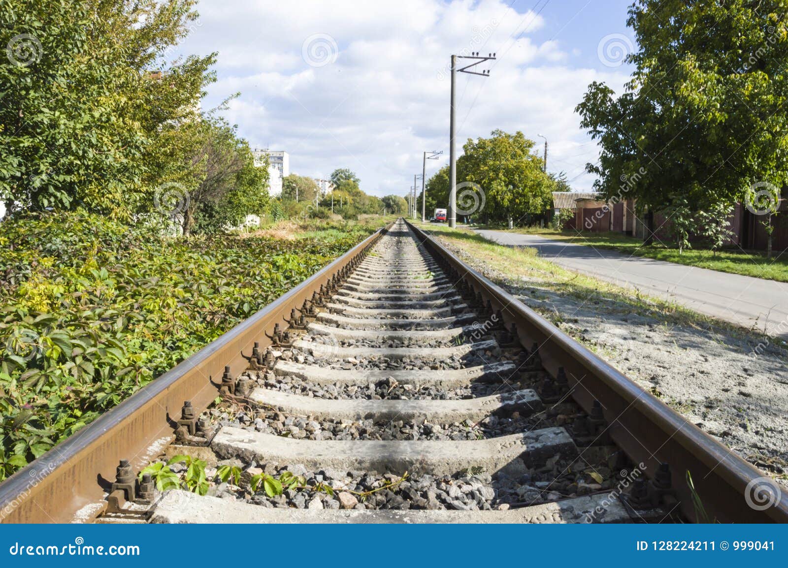 Schienen vom Zug stockbild. Bild von stahl, bahnhof - 128224211