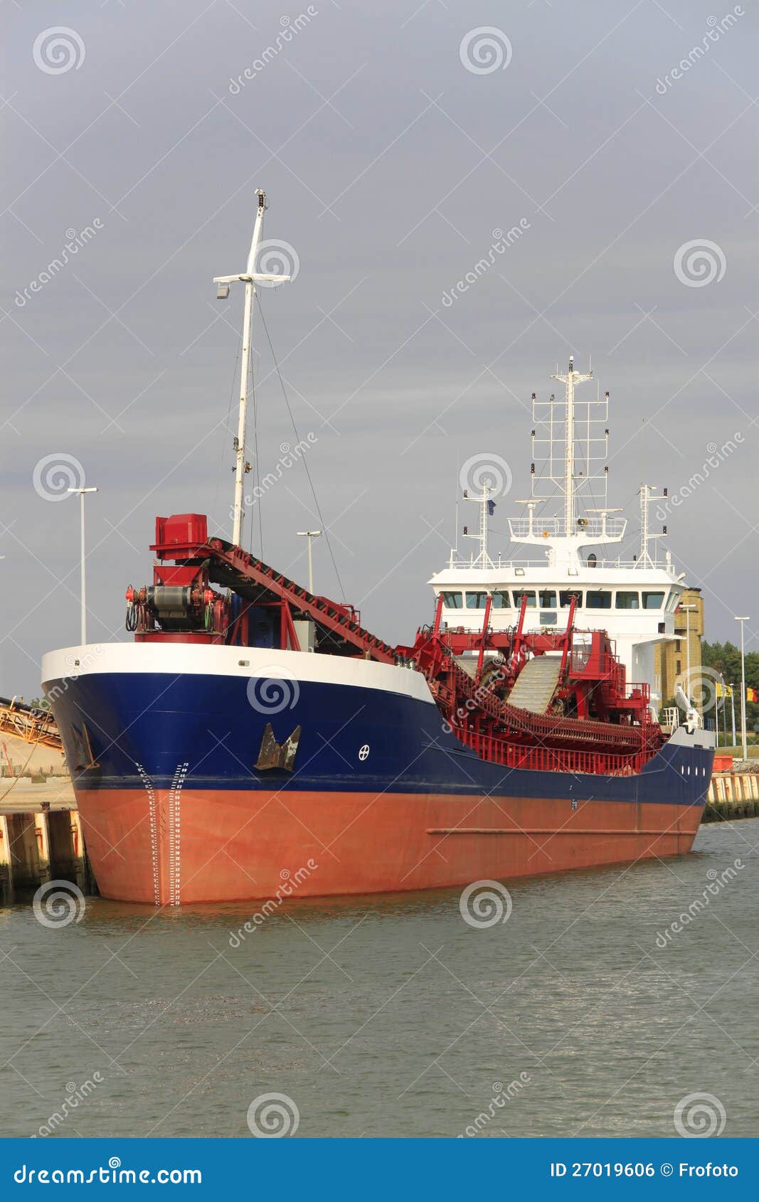 Schip stock foto. Image of vervoer, maritiem, verzending - 27019606