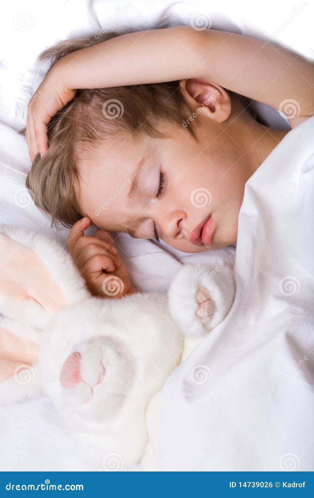 Schlafender Junge stockfoto. Bild von neugeboren, gefühl - 14739026