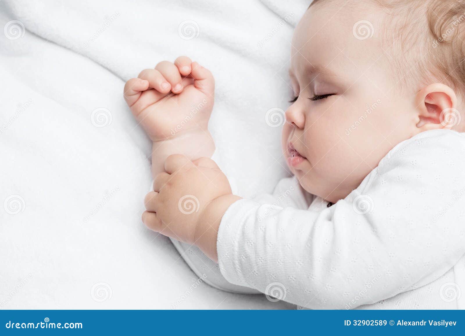 Schlafendes Baby stockbild. Bild von ruhe, kindheit, kleinkind - 32902589