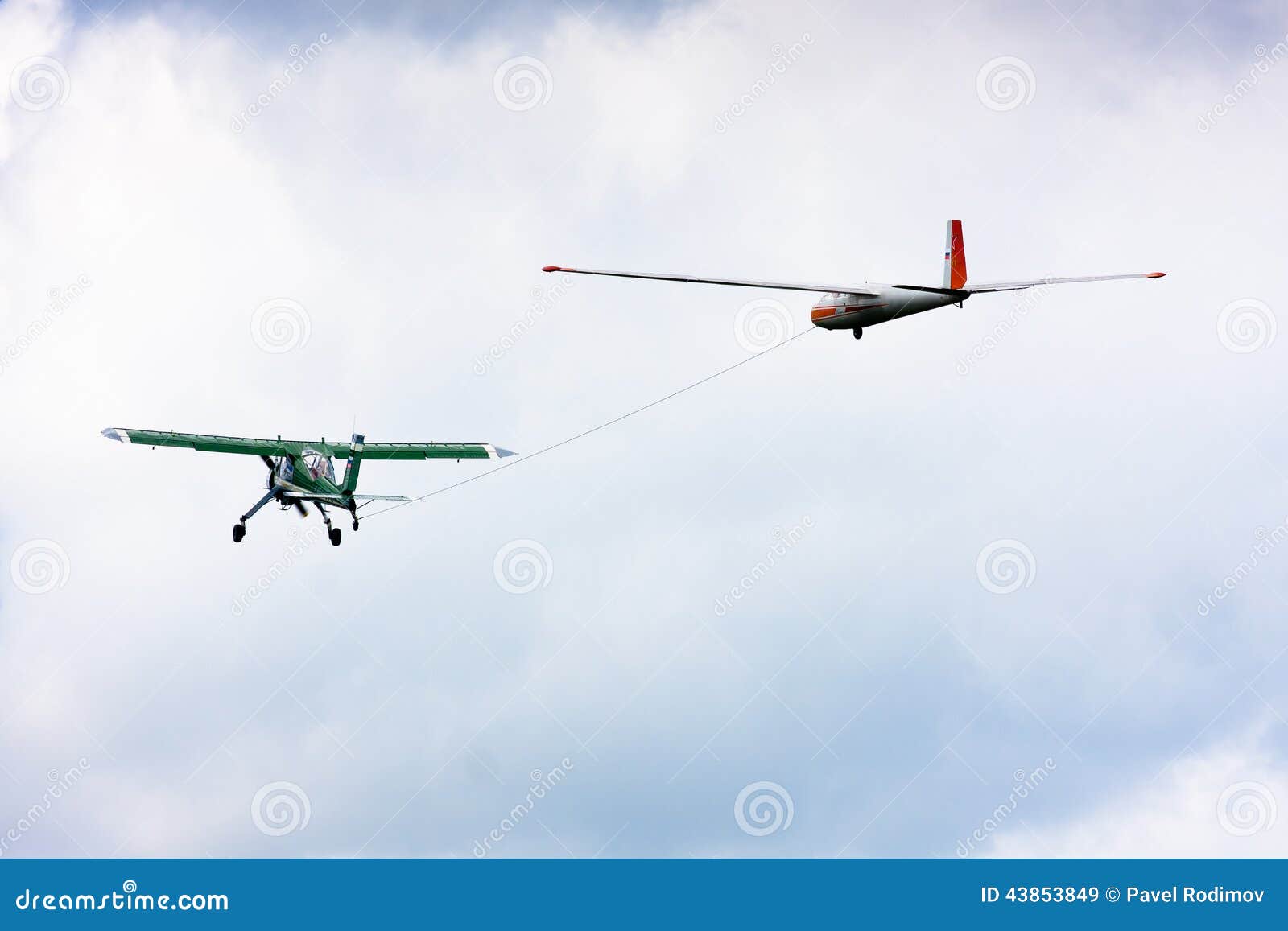 Schleppen Eines Segelflugzeugs Stockbild - Bild von segelflugzeug ...