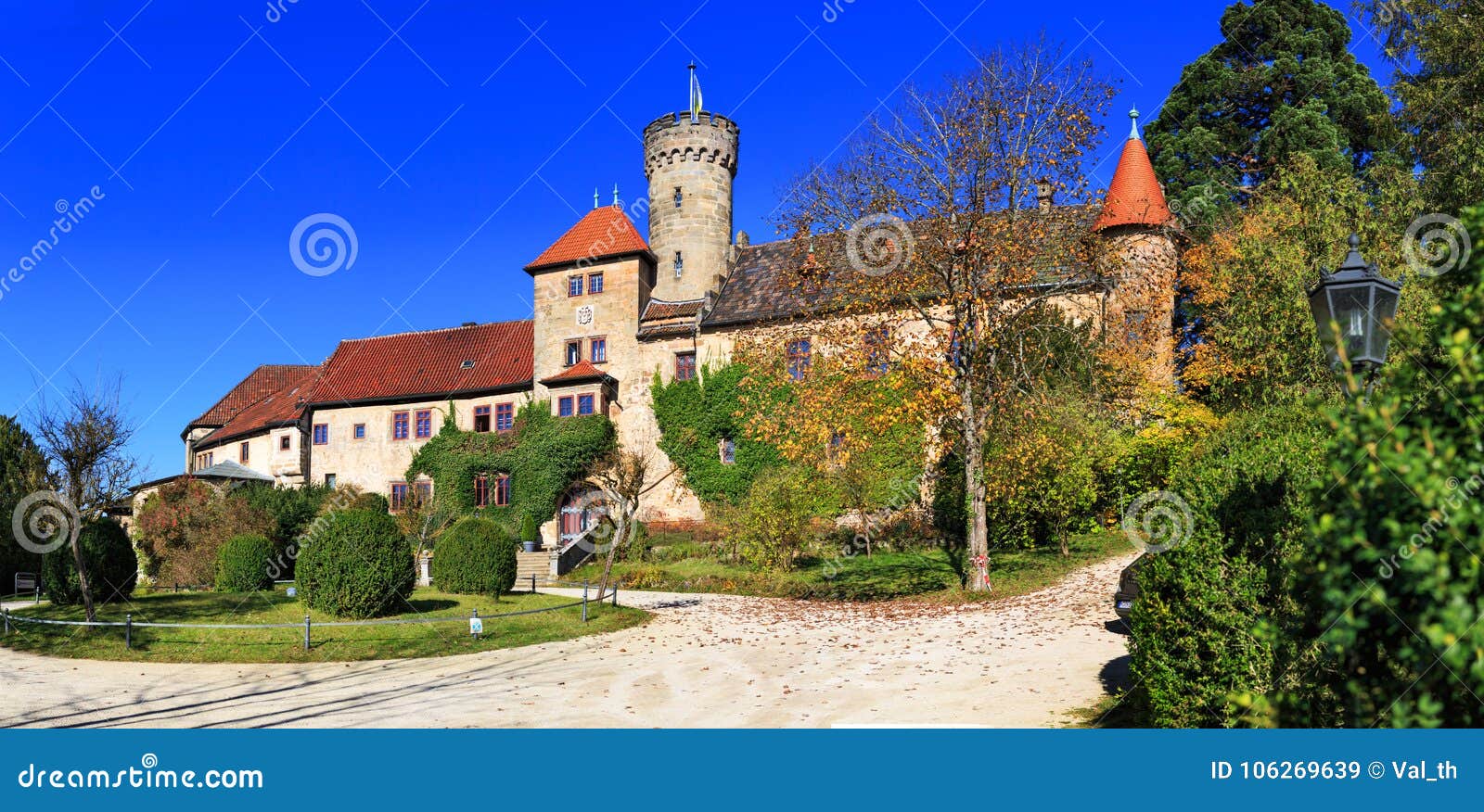 Schloss Hohenstein redaktionell fotografering för bildbyråer. Bild av ...