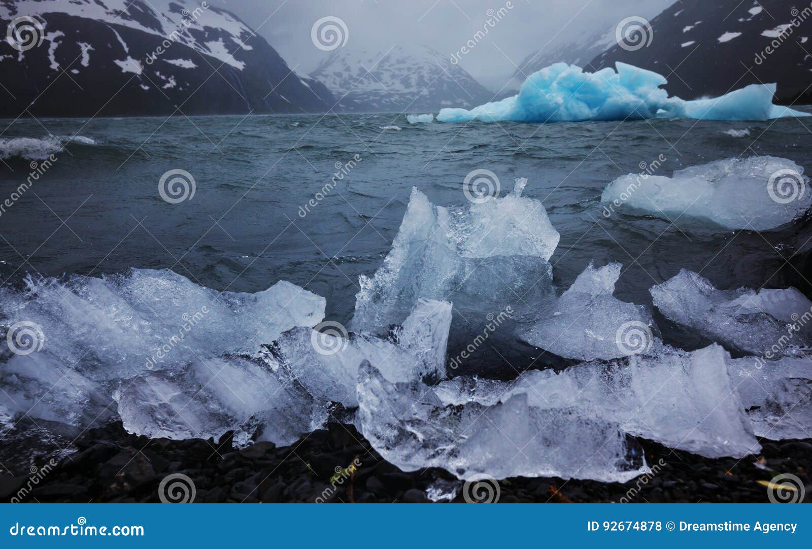 Schmelzender Gletscher in Alaska Stockfoto - Bild von psychiater ...