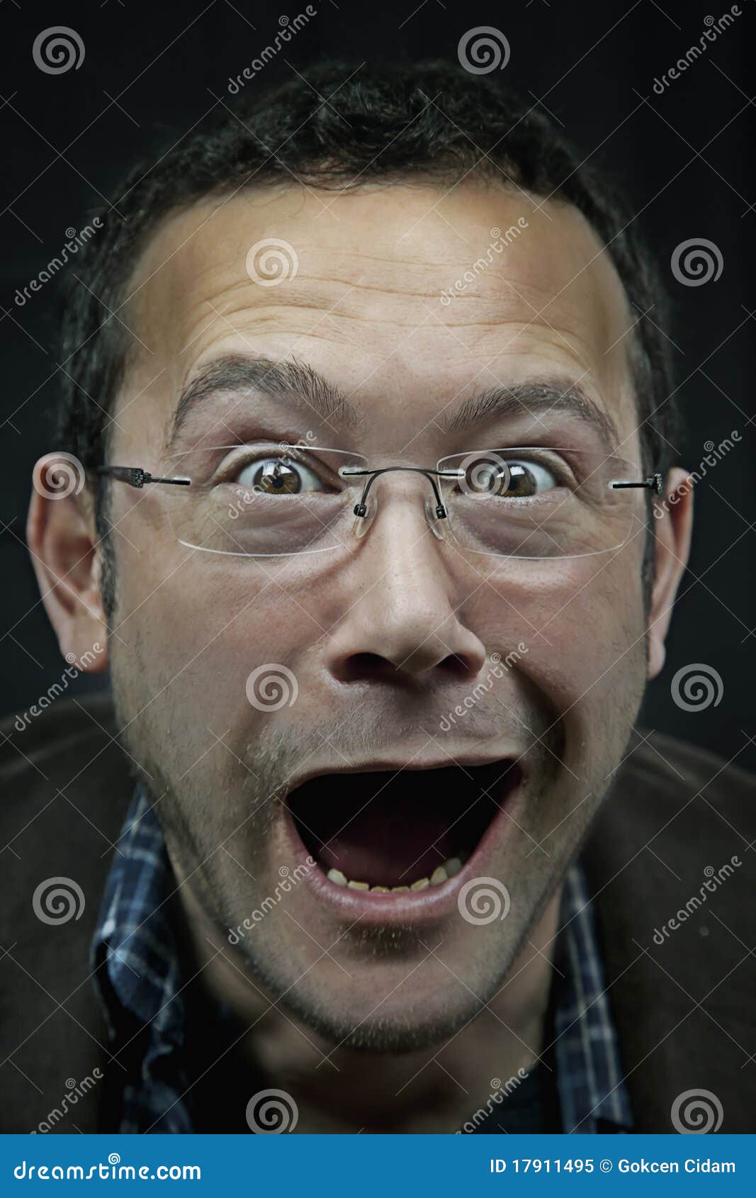 Schmutziges Gesicht stockbild. Bild von glücklich, leute - 17911495