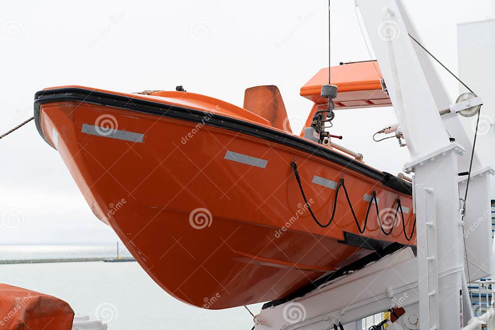 Schnelles Rettungsboot stockbild. Bild von seeverkehr - 142635073