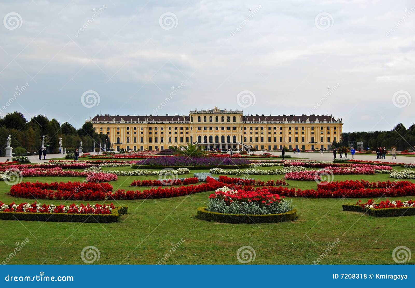 Schonbrun palace editorial stock photo. Image of schonbrun - 7208318