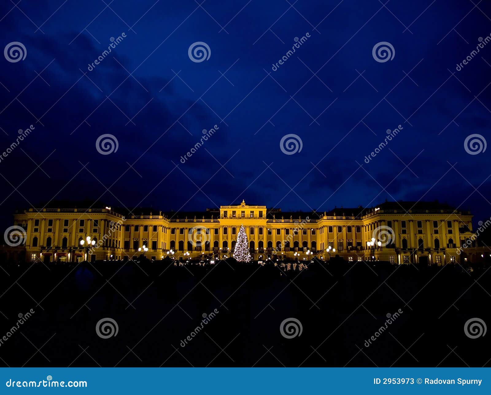 Schonbrun Palace in Vienna editorial stock photo. Image of emperor ...