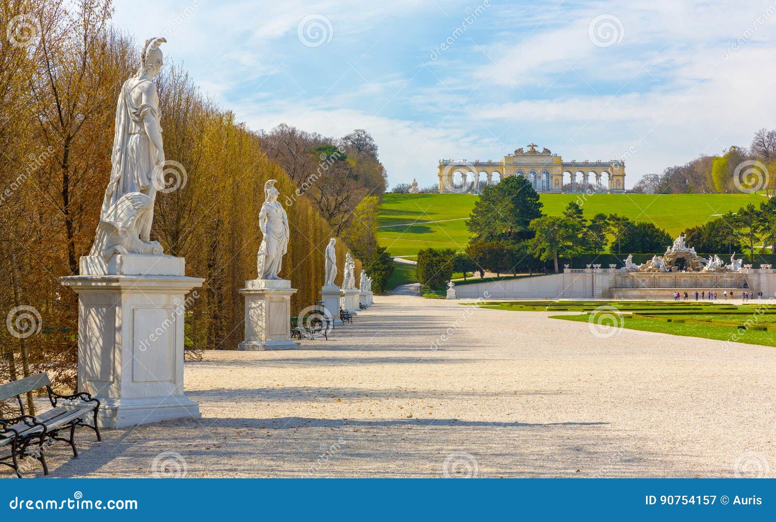 Schonbrunn Palace Gardens in Vienna Editorial Photography - Image of ...