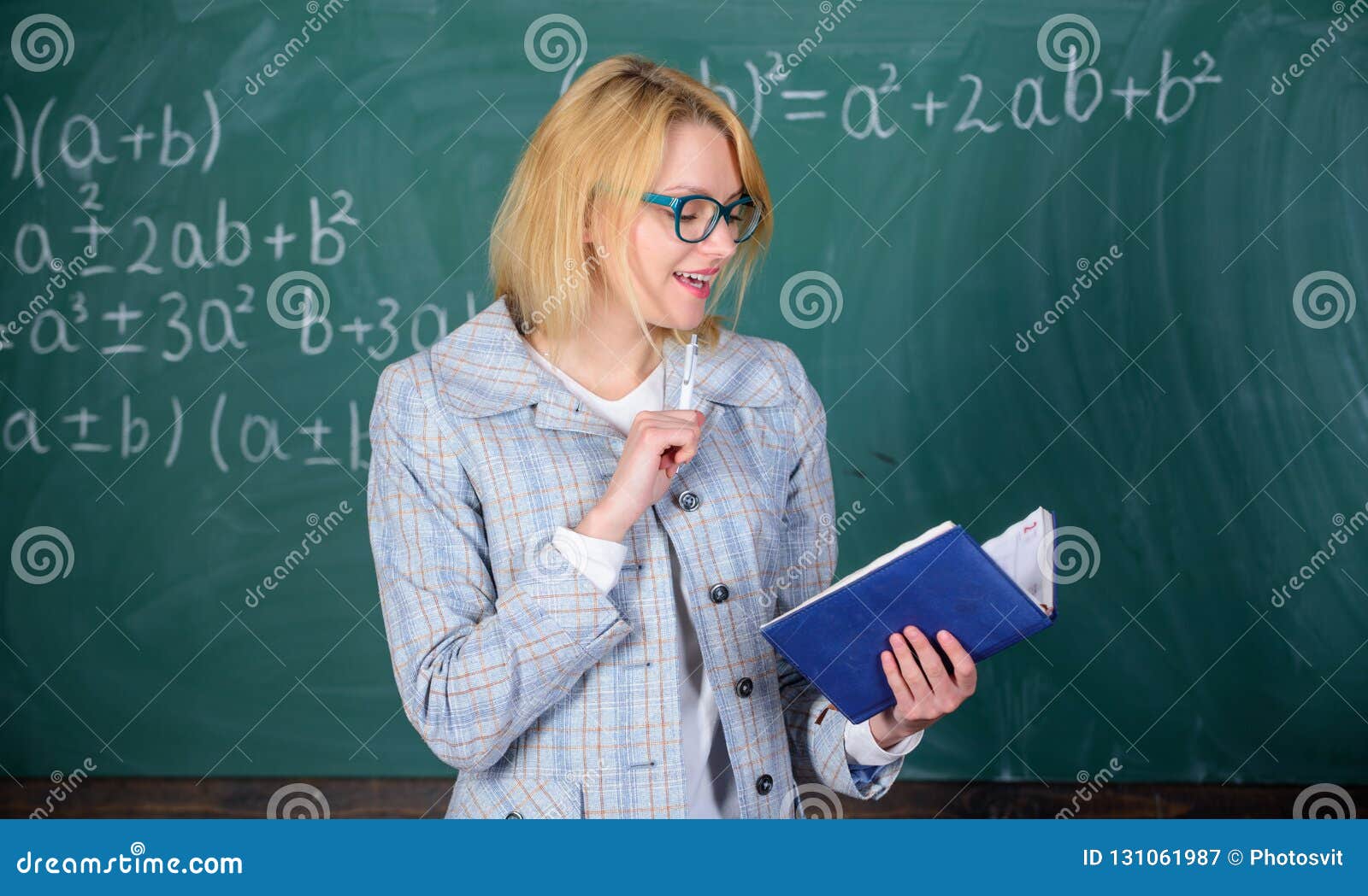 School Teacher Explain Things Well and Make Subject Interesting ...