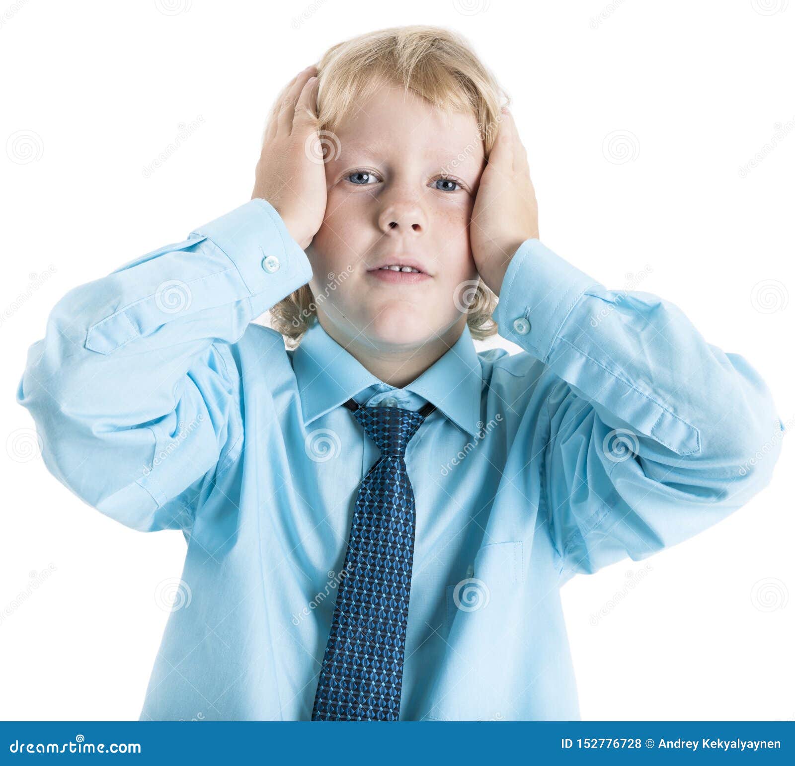 Schooljongen Verkleedde Blauwe Hemd En Nekstropdas Zorgen Terwijl Hij ... Schooljongen Verkleedde Blauwe Hemd En Nekstropdas Zorgen Terwijl Hij ...