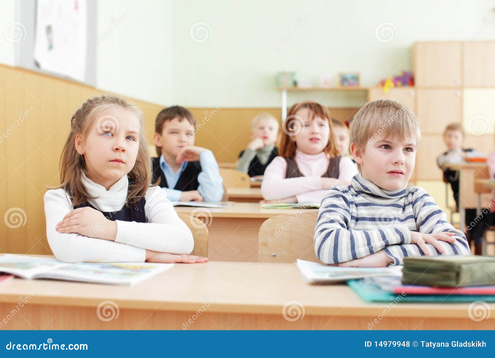 Schoolkind in een klasse stock foto. Image of leeftijd - 14979948