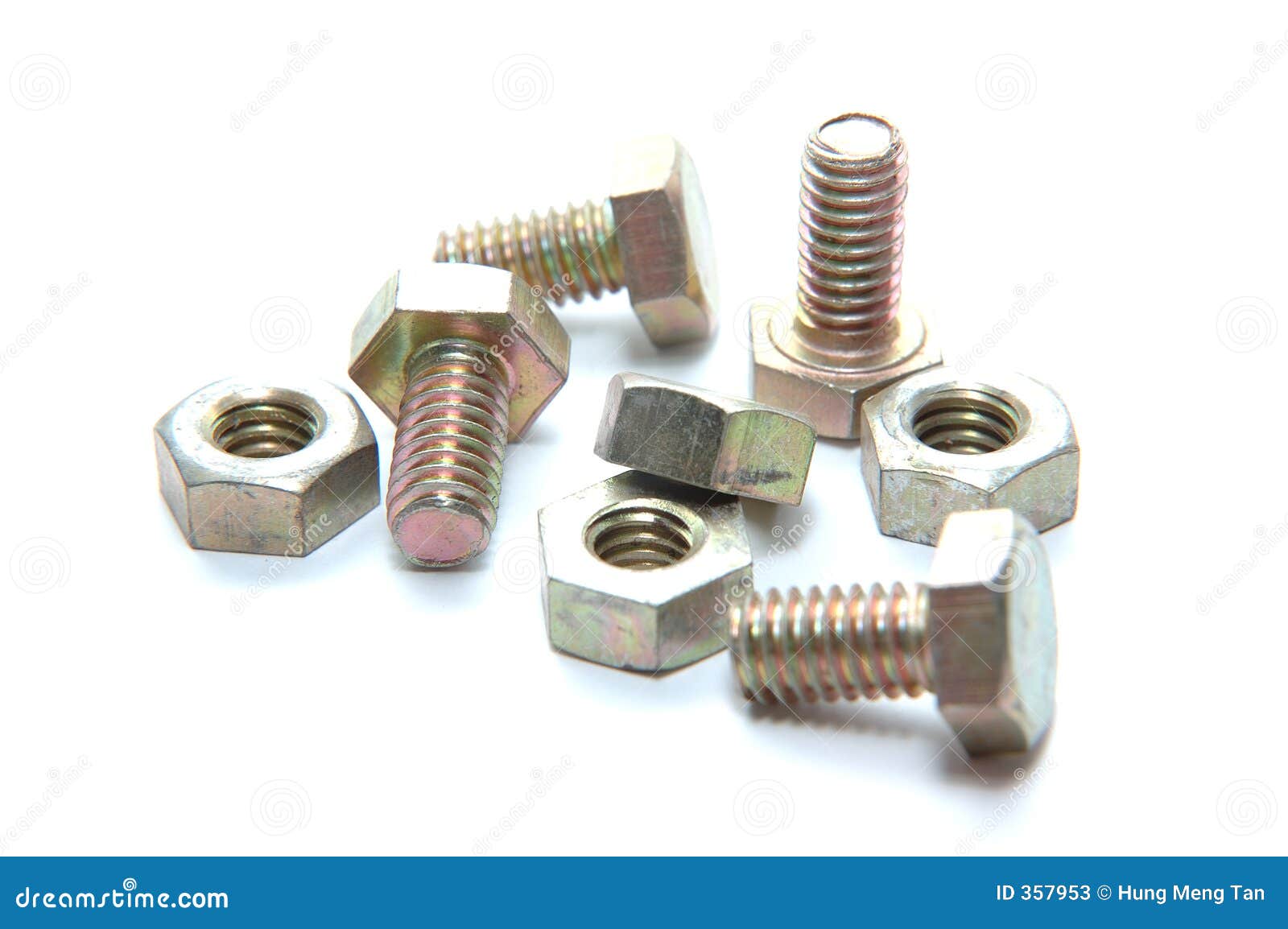 Schrauben und Muttern stockbild. Bild von hintergrund, feld - 357953