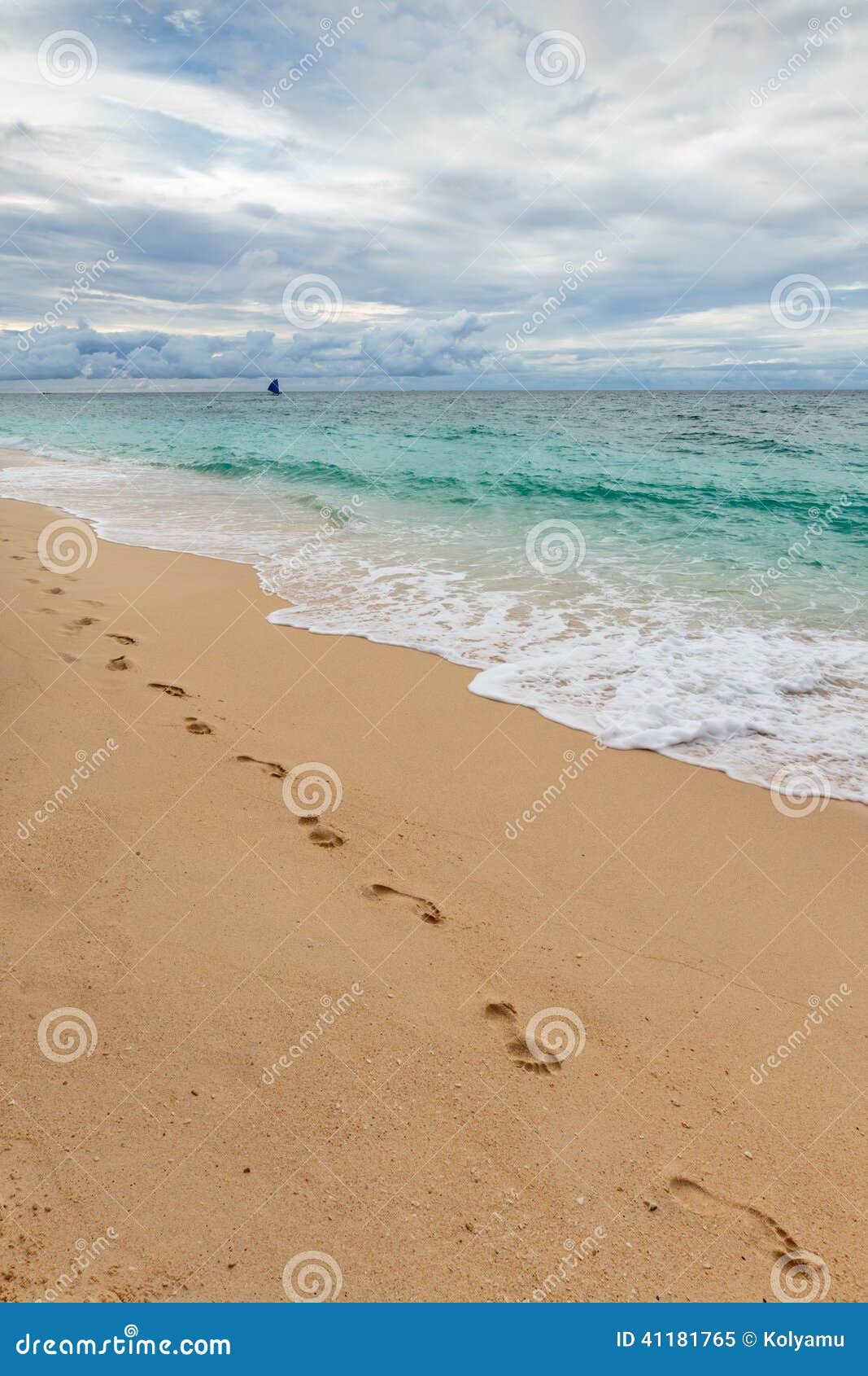 Schritte auf dem Sand stockbild. Bild von idyllisch, relax - 41181765
