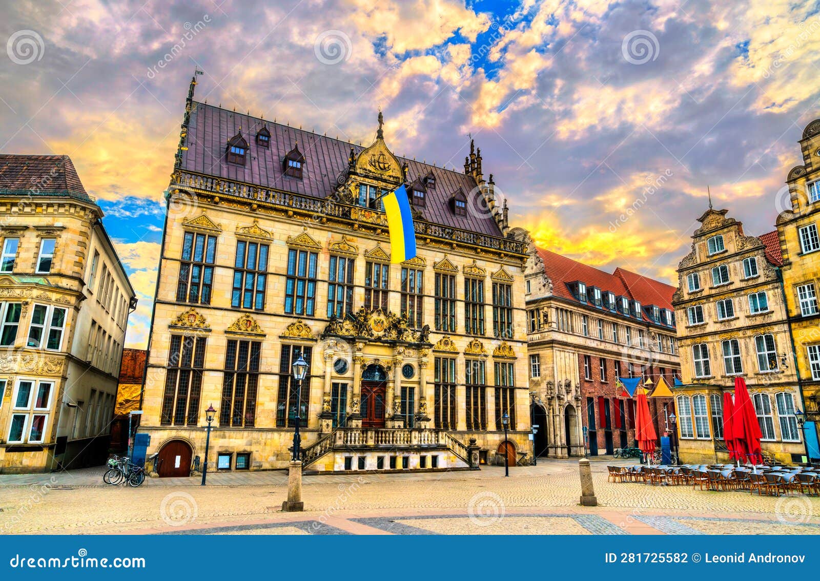 Schuetting, Ancient Guild House in Bremen, Germany Stock Photo - Image ...