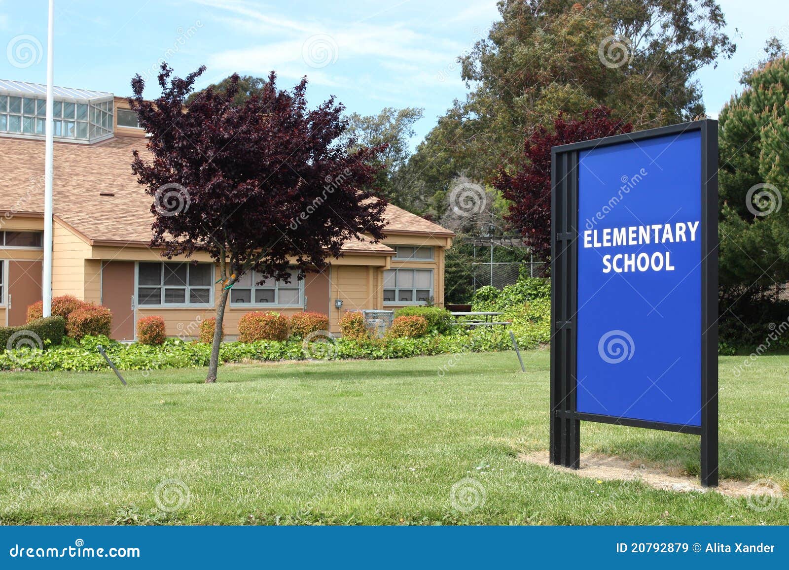 Schule-Zeichen stockbild. Bild von zeitgenössisch, bild - 20792879
