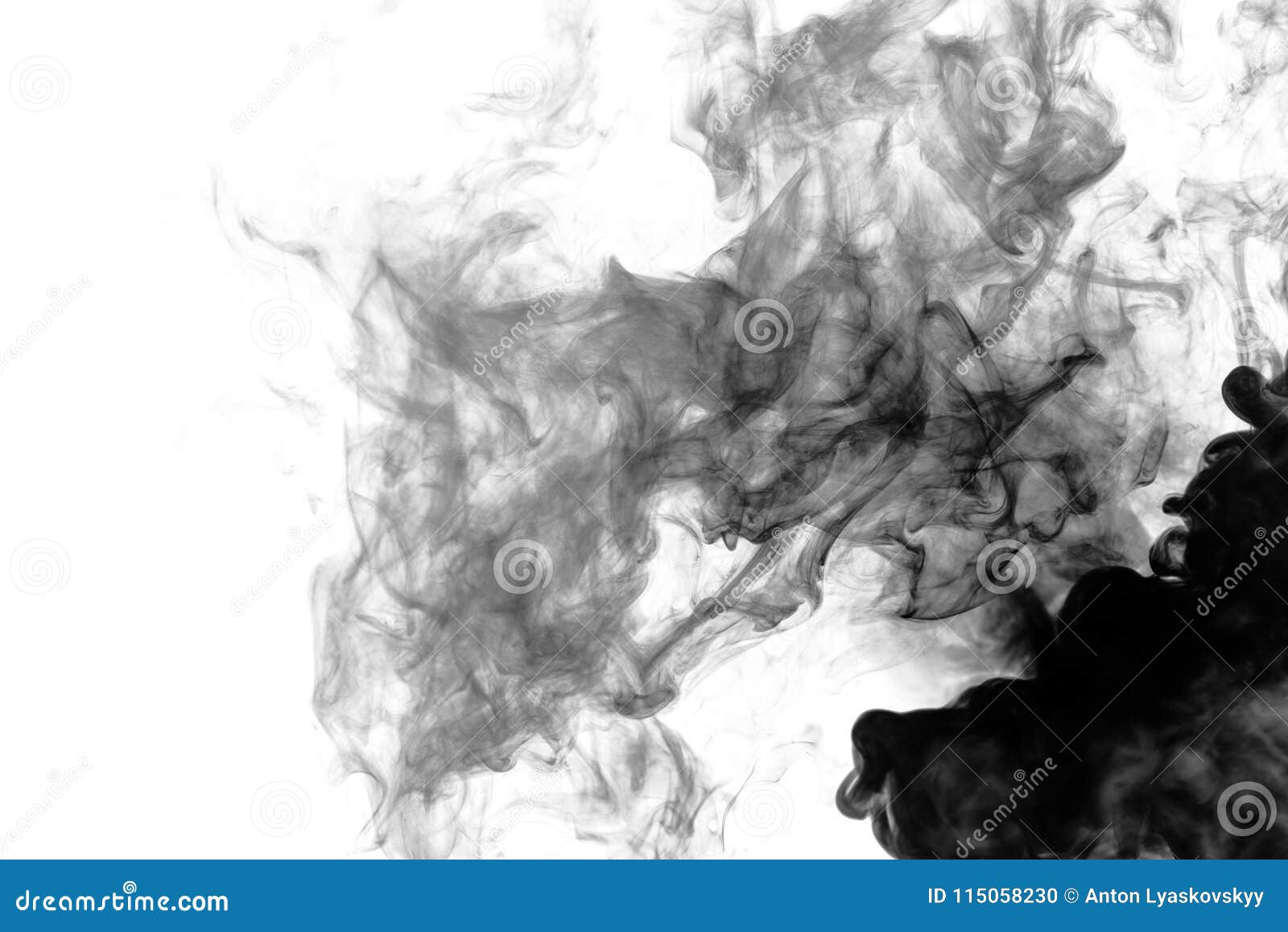 Schwarzer Rauch Auf Weißem Hintergrund Stockfoto - Bild von schwarzes ...