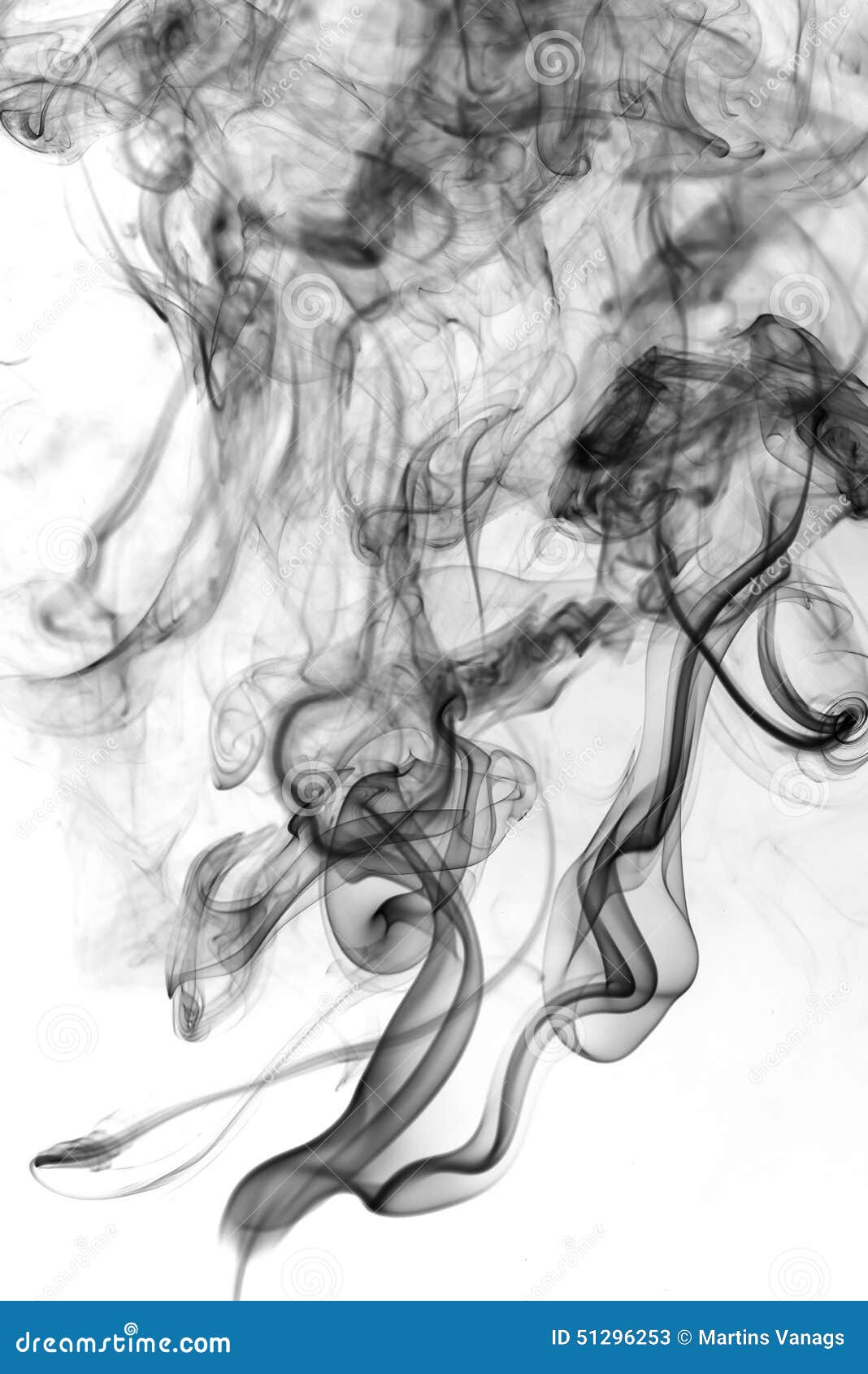 Schwarzer Rauch Auf Weißem Hintergrund Stockbild - Bild von schön, form ...