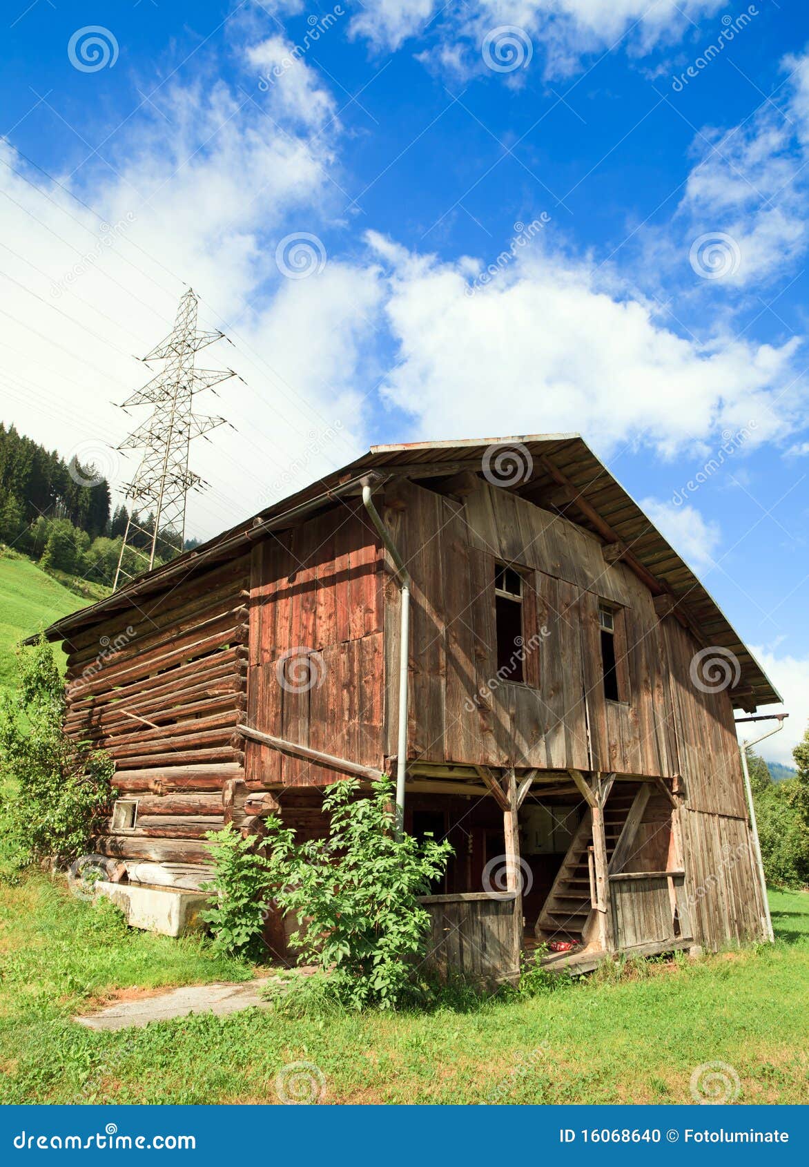Schweizer Gebirgsstall stockfoto. Bild von schweiz, bauernhof - 16068640