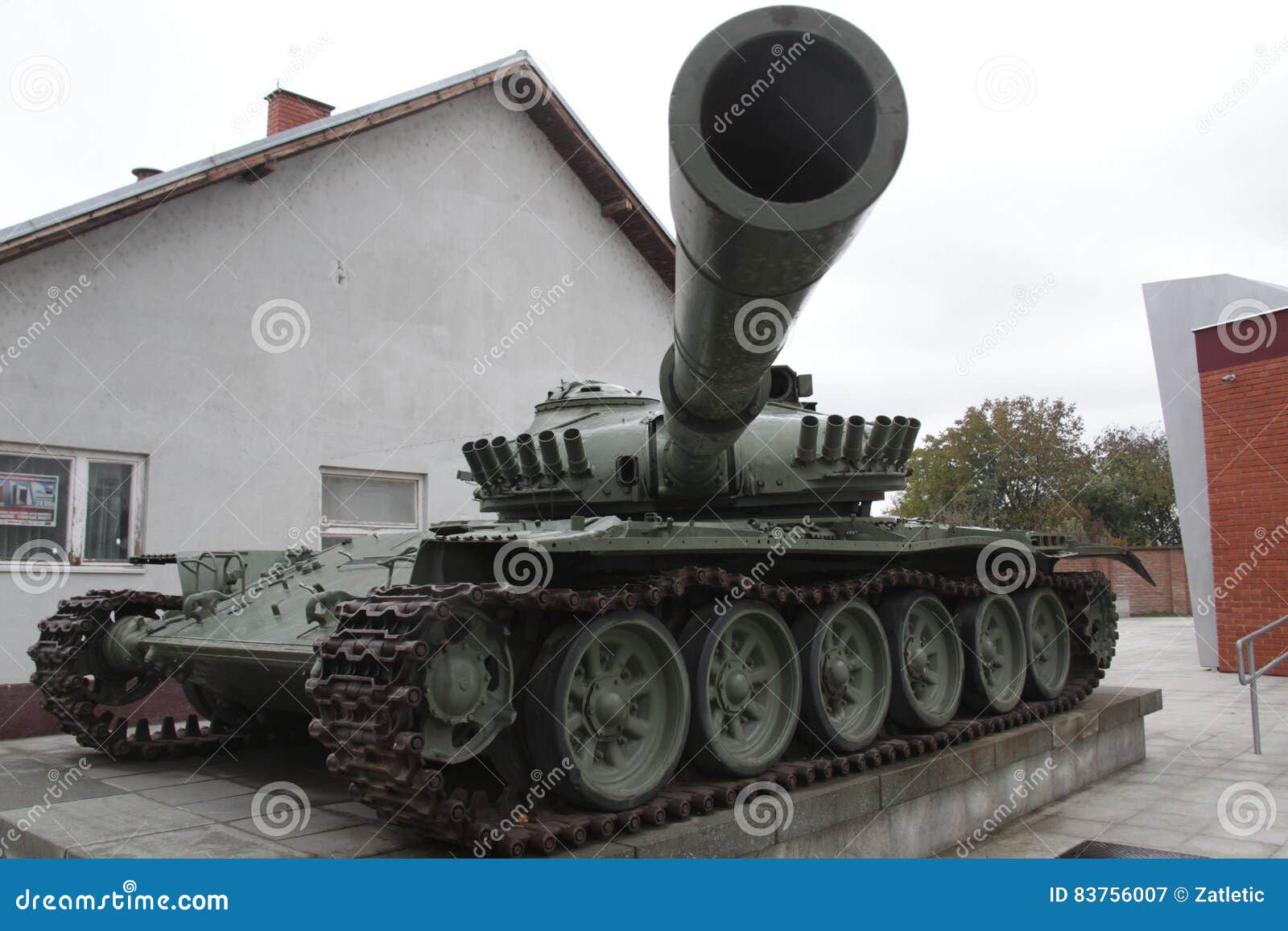Schwerer Panzer T-80 stockbild. Bild von fertigkeit, konkurrenzfähig ...