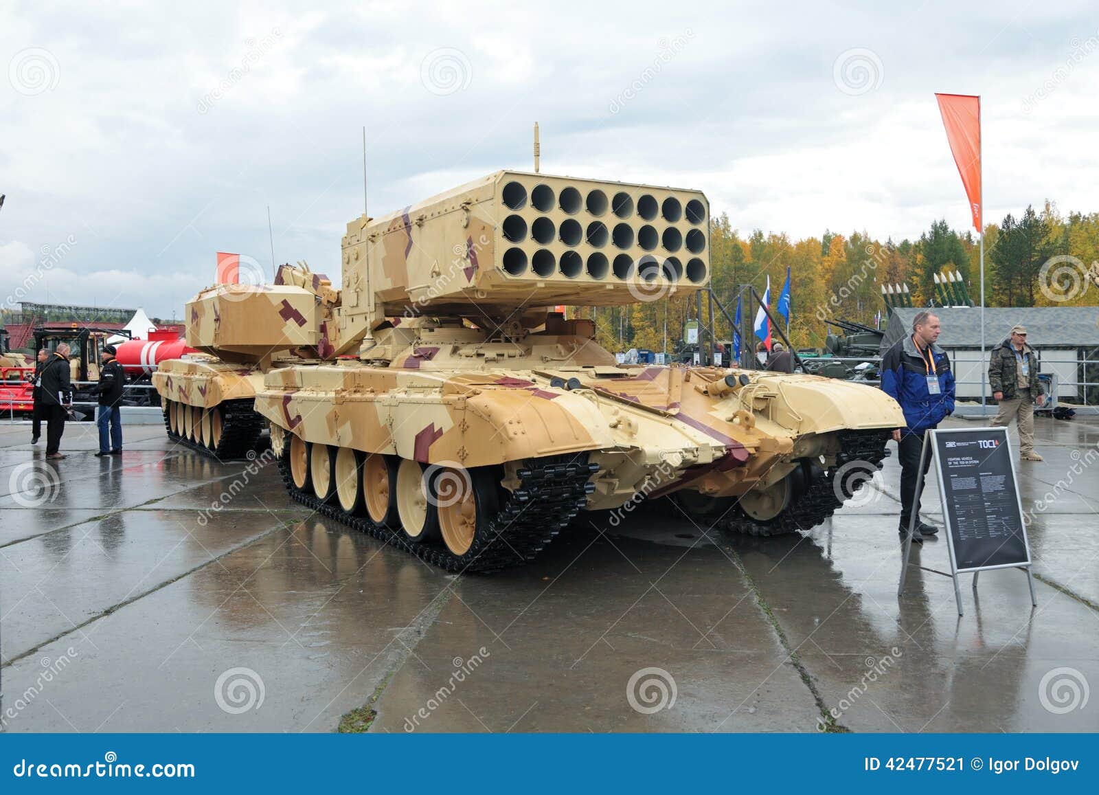 Schweres Flammenwerfer-System Redaktionelles Foto - Bild von ...