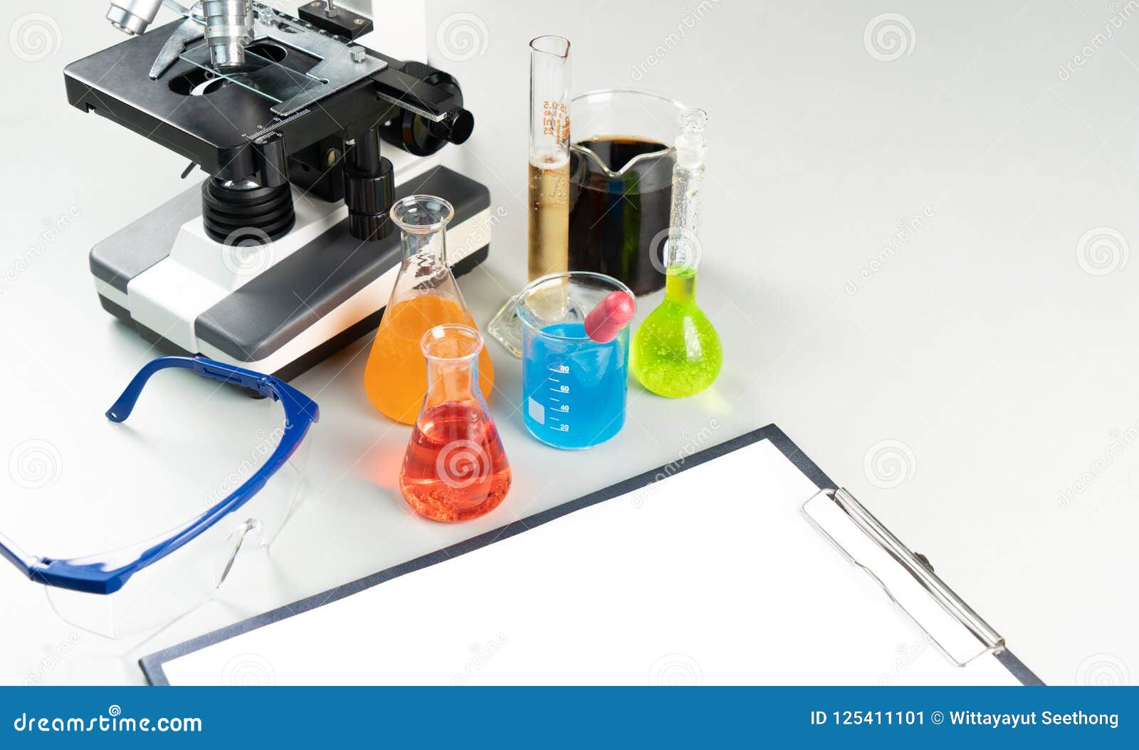 Science Lecture Clipboard with Chemical Experiment in School Laboratory ...