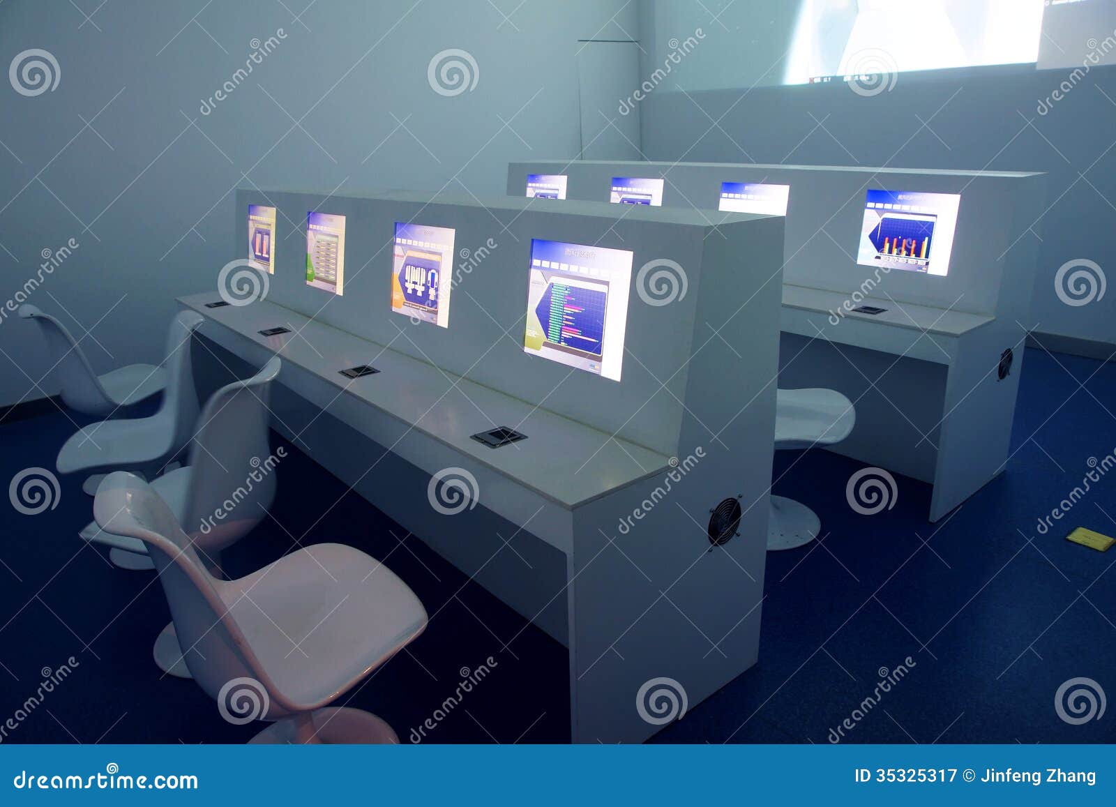 Science museum editorial photography. Image of exhibition - 35325317