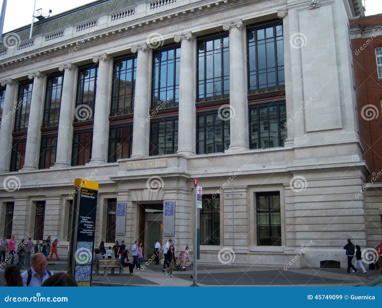 Science museum in London editorial stock image. Image of colourful ...