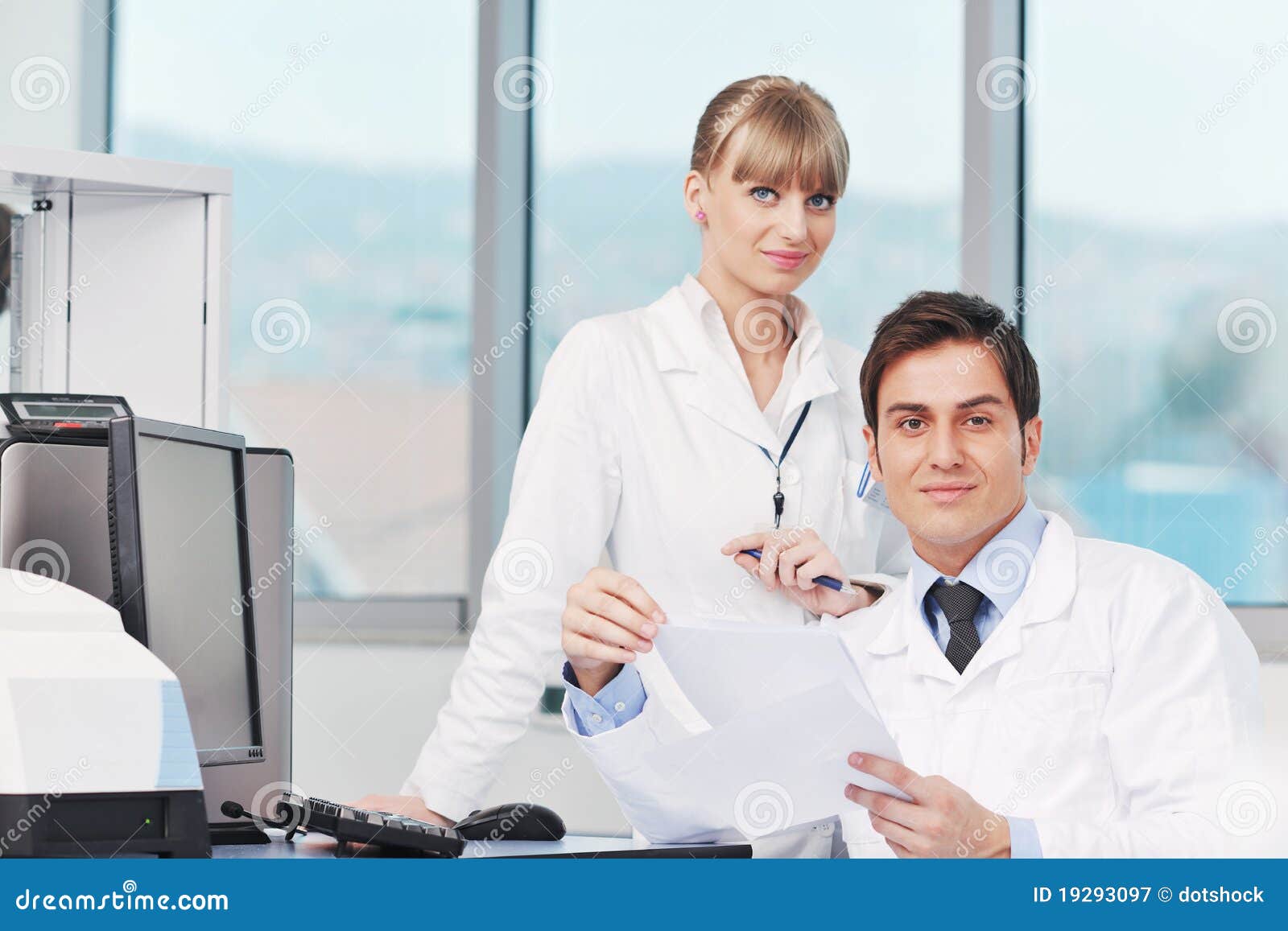 Science People In Bright Lab Royalty Free Stock Photography - Image ...