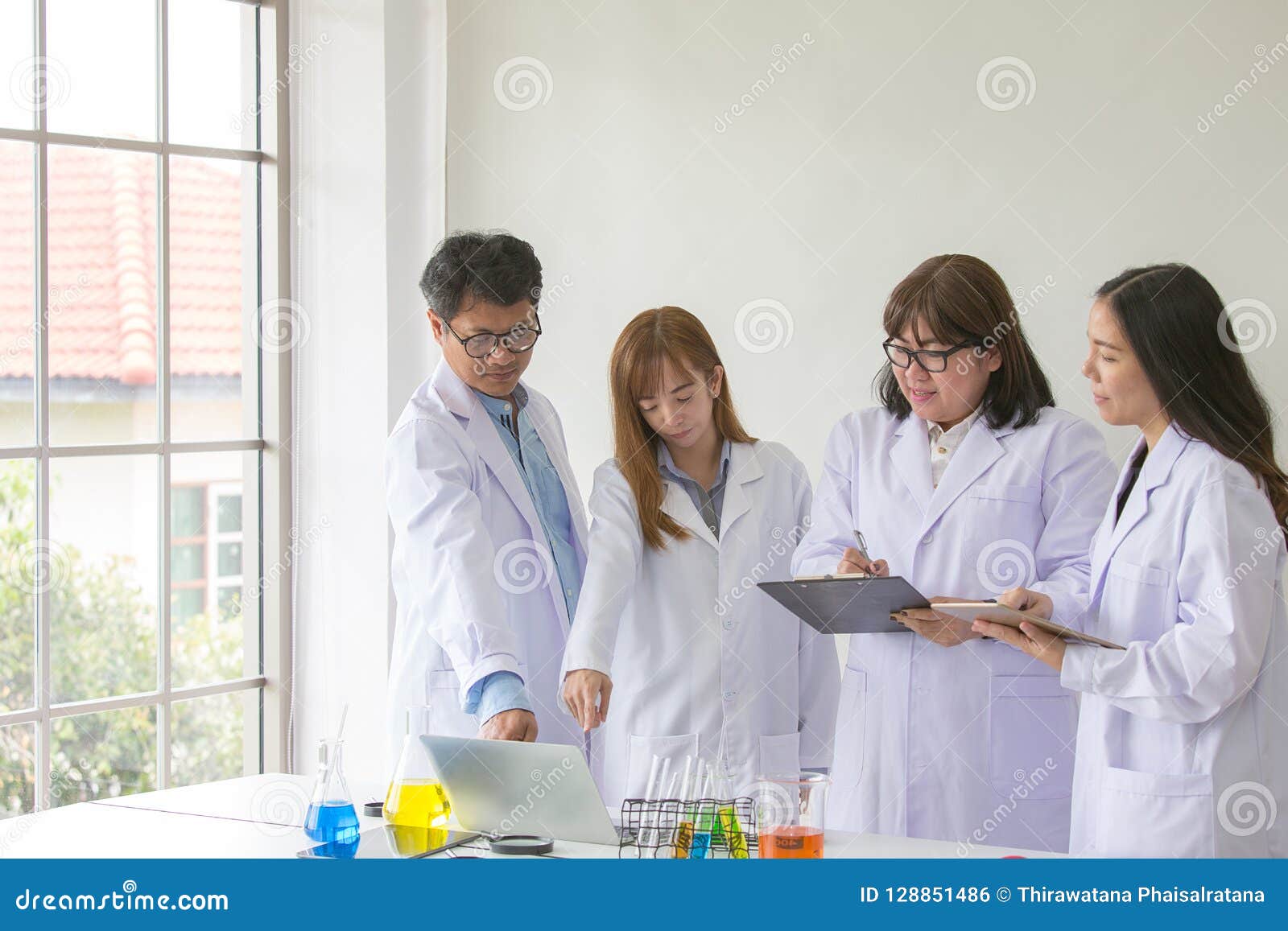 Sciene Test. Chemist Scientific Testing Quality Stock Photo - Image of ...