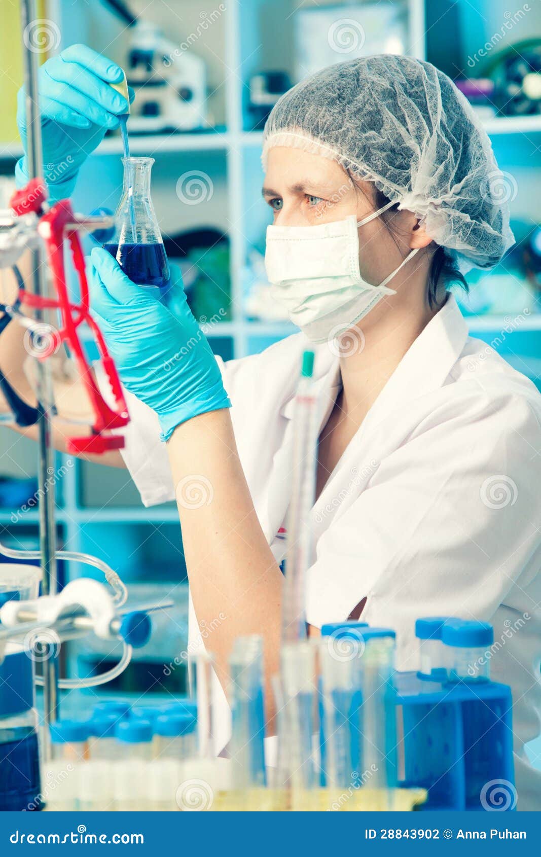 Scientific Researcher in a Lab Stock Photo - Image of health, analysis ...