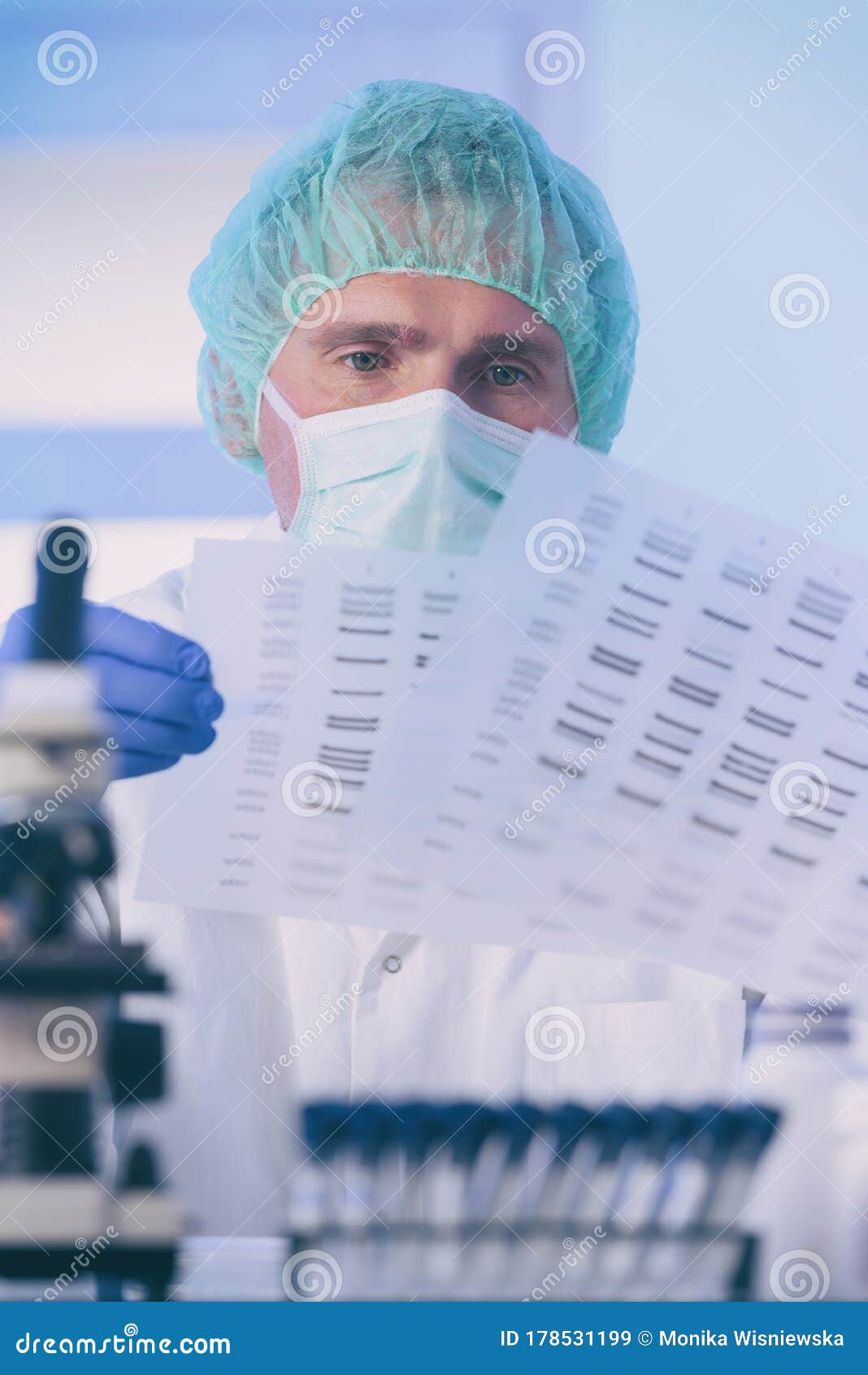Scientist Analizing DNA Sequence Stock Image - Image of discovery ...