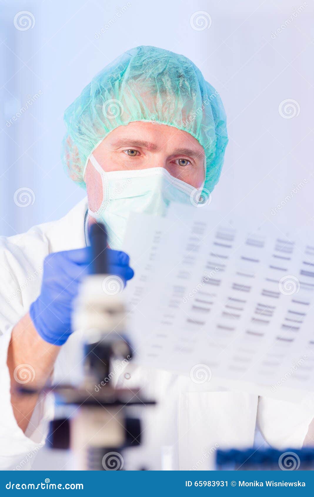 Scientist Analysing DNA Sequence in the Lab Stock Image - Image of ...