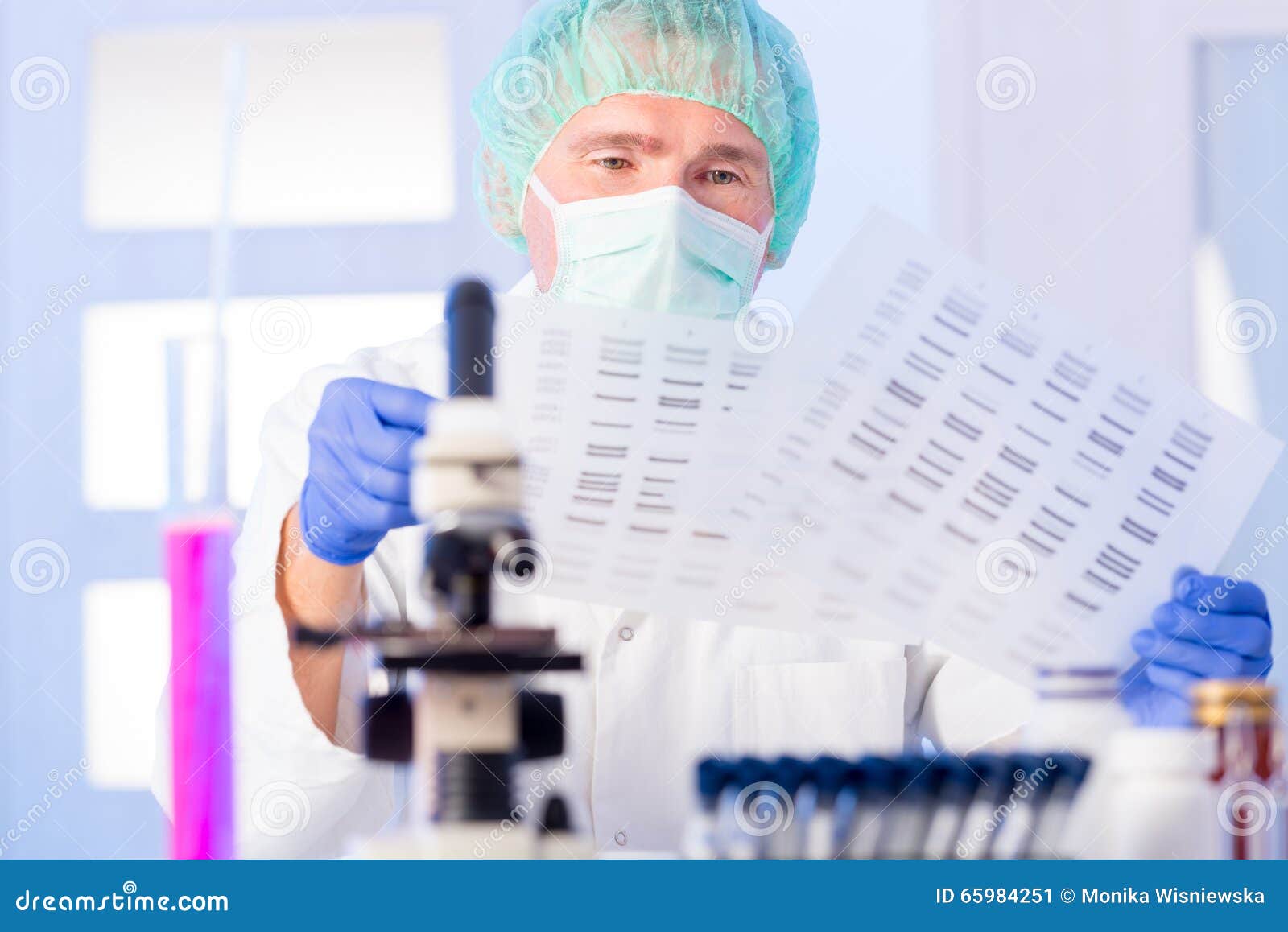 Scientist Analysing DNA Sequence in the Lab Stock Image - Image of ...