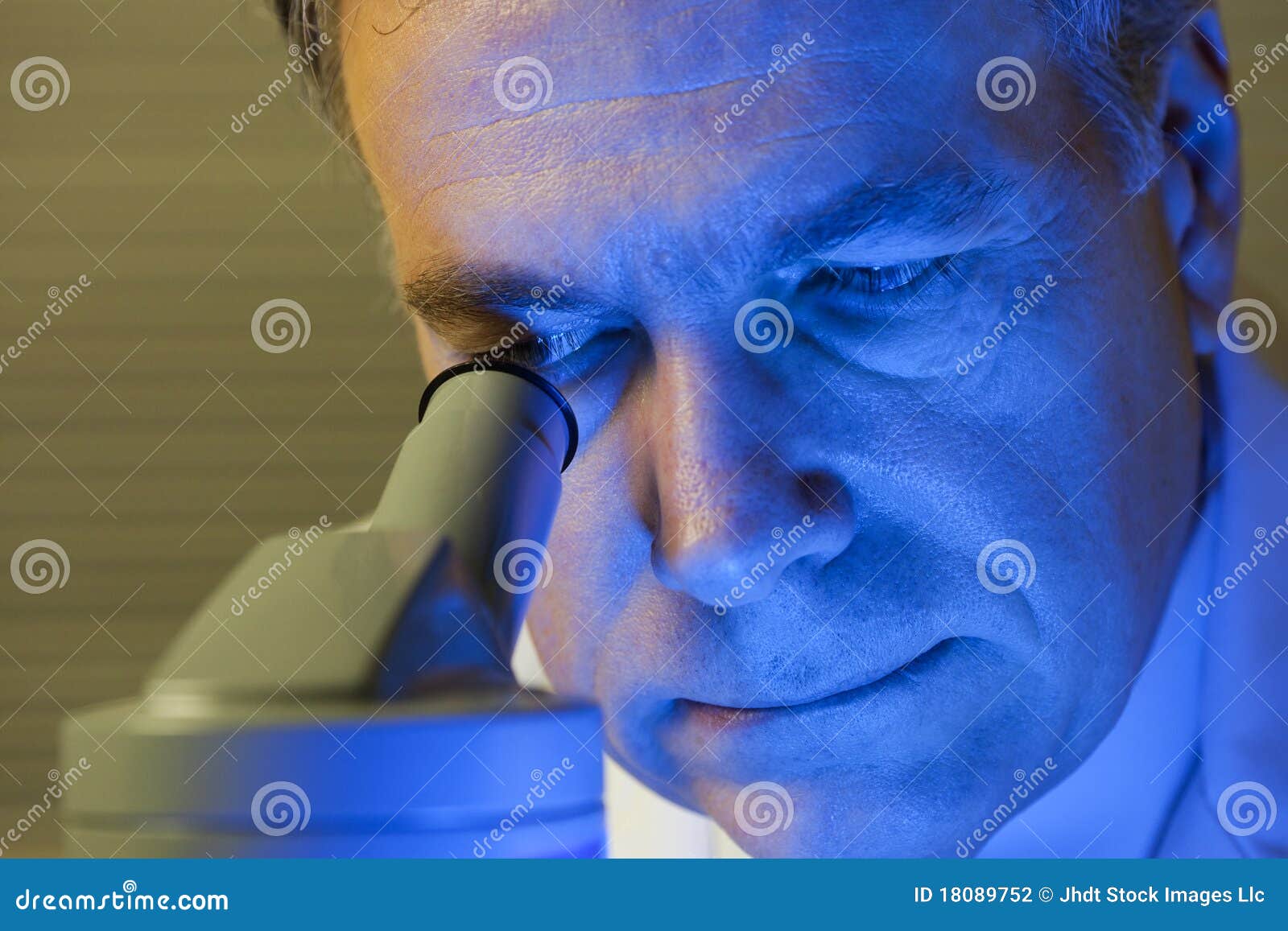 Scientist in Blue Light stock photo. Image of skill, device - 18089752