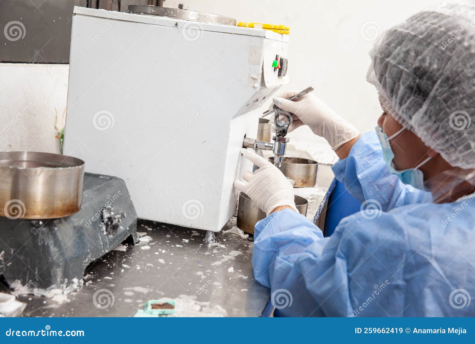 Scientist Embedding Tissues in Paraffin Blocks for Sectioning ... Scientist Embedding Tissues in Paraffin Blocks for Sectioning ...