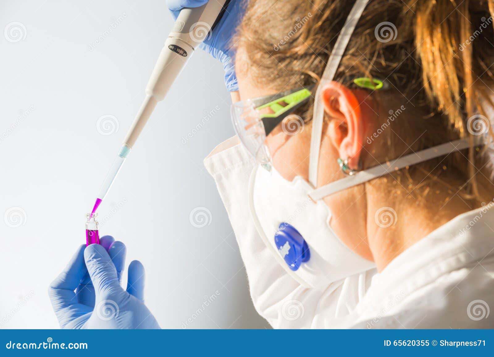 Scientist Laboratory Pipette Stock Image - Image of doctor, laboratory ...