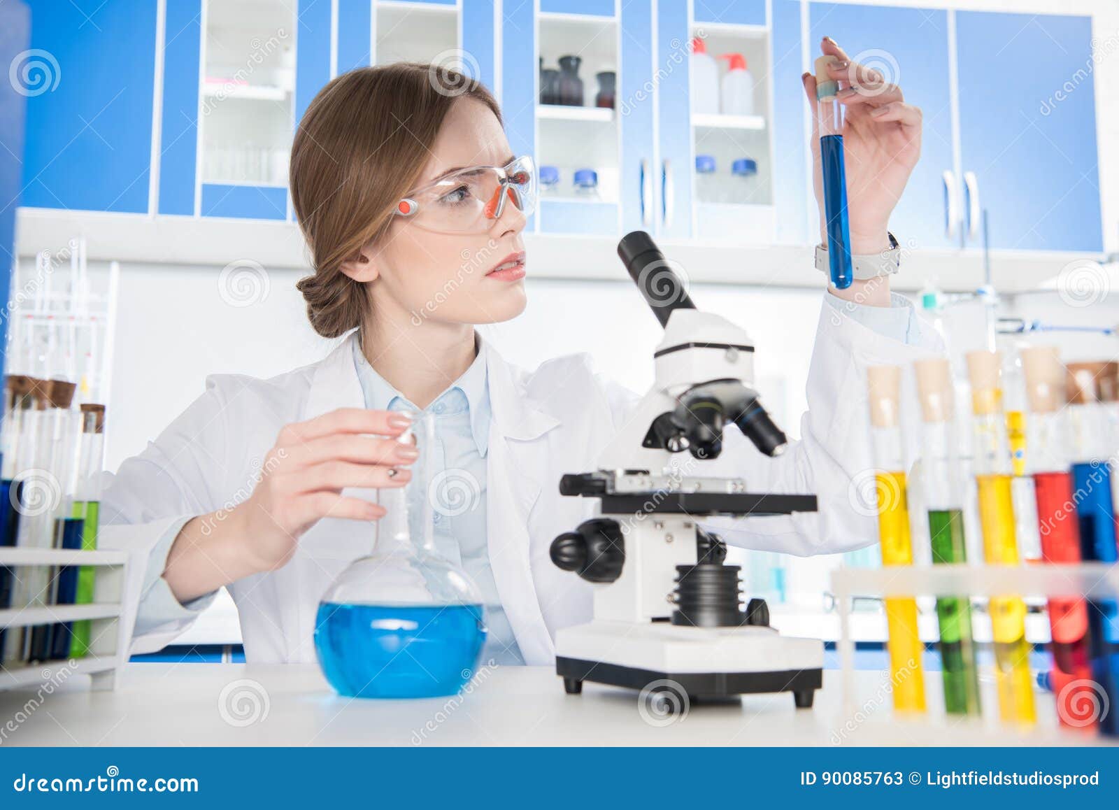 Scientist Making Experiment Stock Image - Image of people, research ...