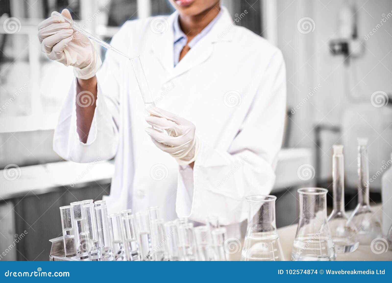 Scientist Making Extraction in Laboratory Stock Photo - Image of ...